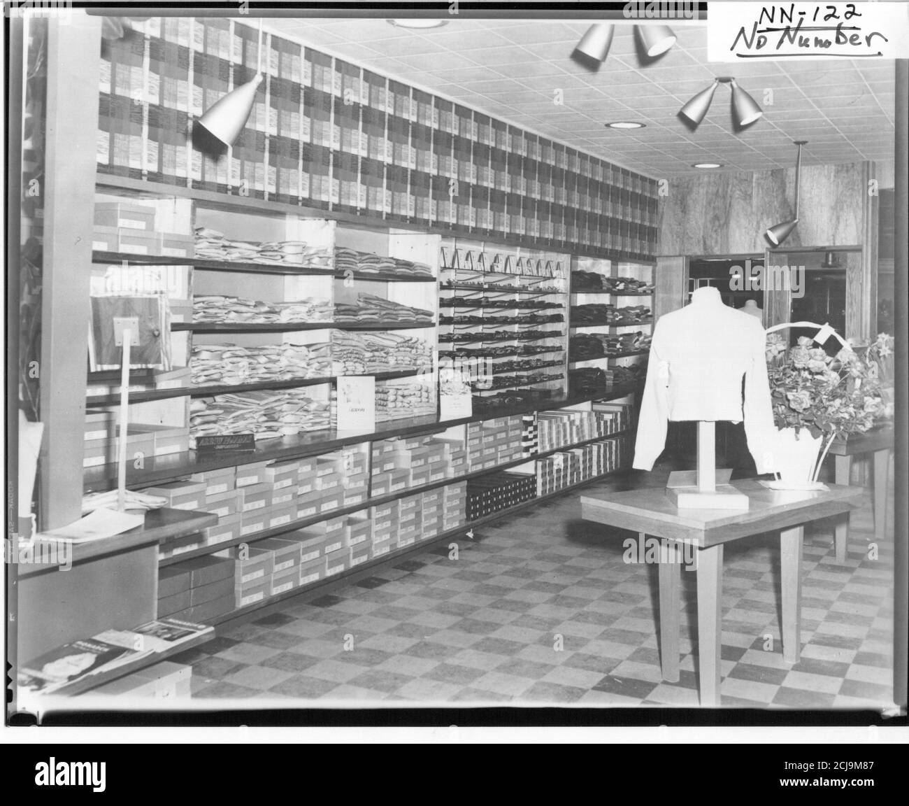 1940s clothing store hi-res stock photography and images - Alamy