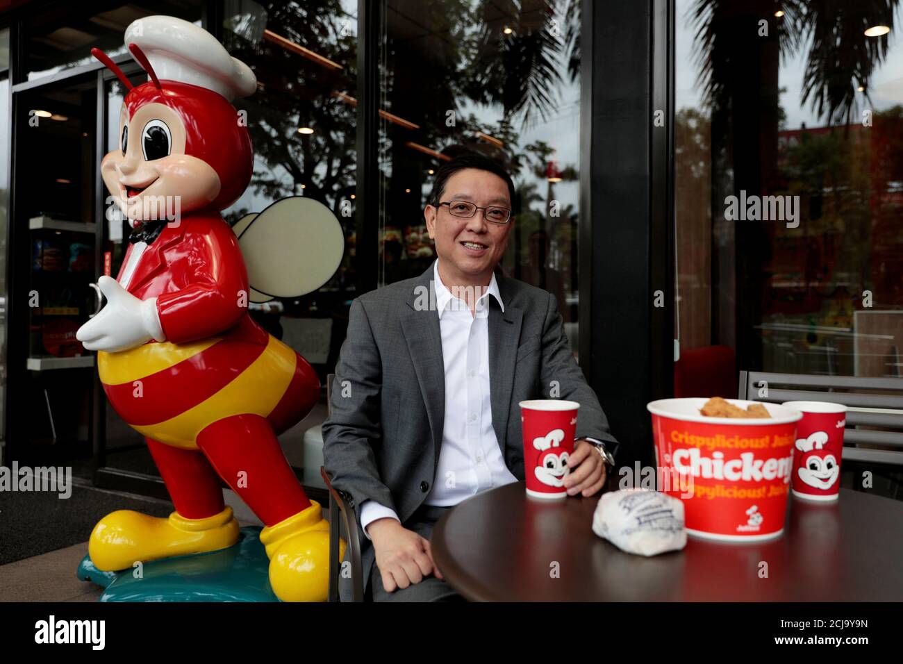 Jollibee foods corp hi-res stock photography and images - Alamy
