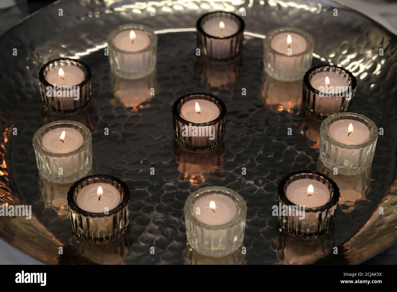 Candles in a circle hi-res stock photography and images - Alamy