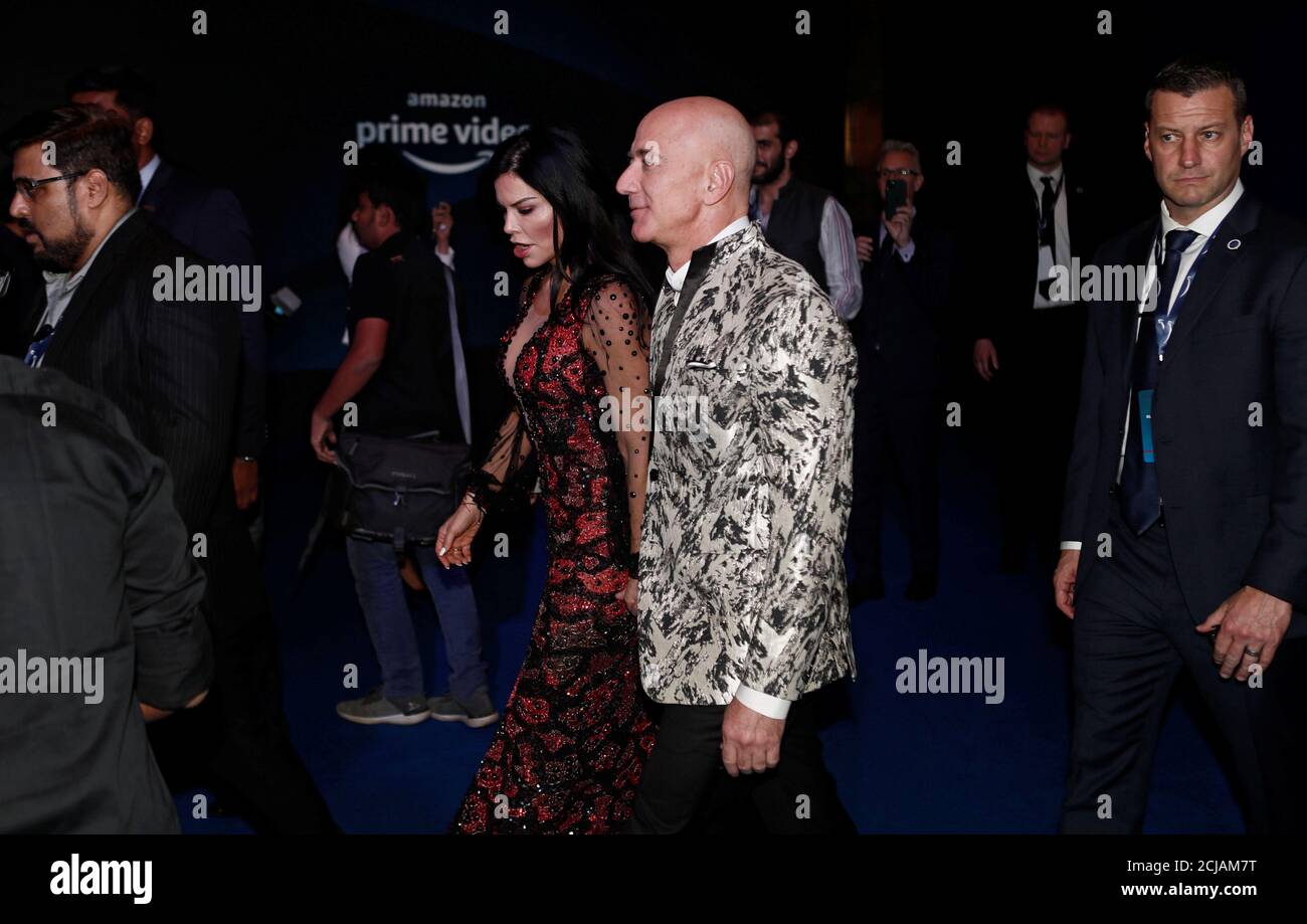 Lauren sanchez and jeff bezos hi-res stock photography and images - Alamy
