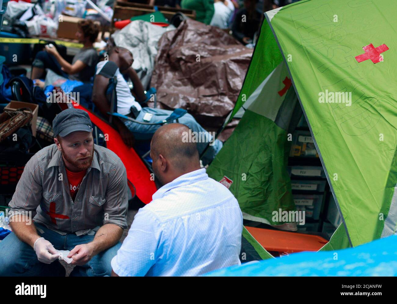 Medical tent war hi-res stock photography and images - Alamy