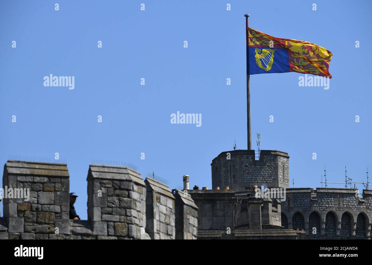 The royal standard flag hi-res stock photography and images - Alamy