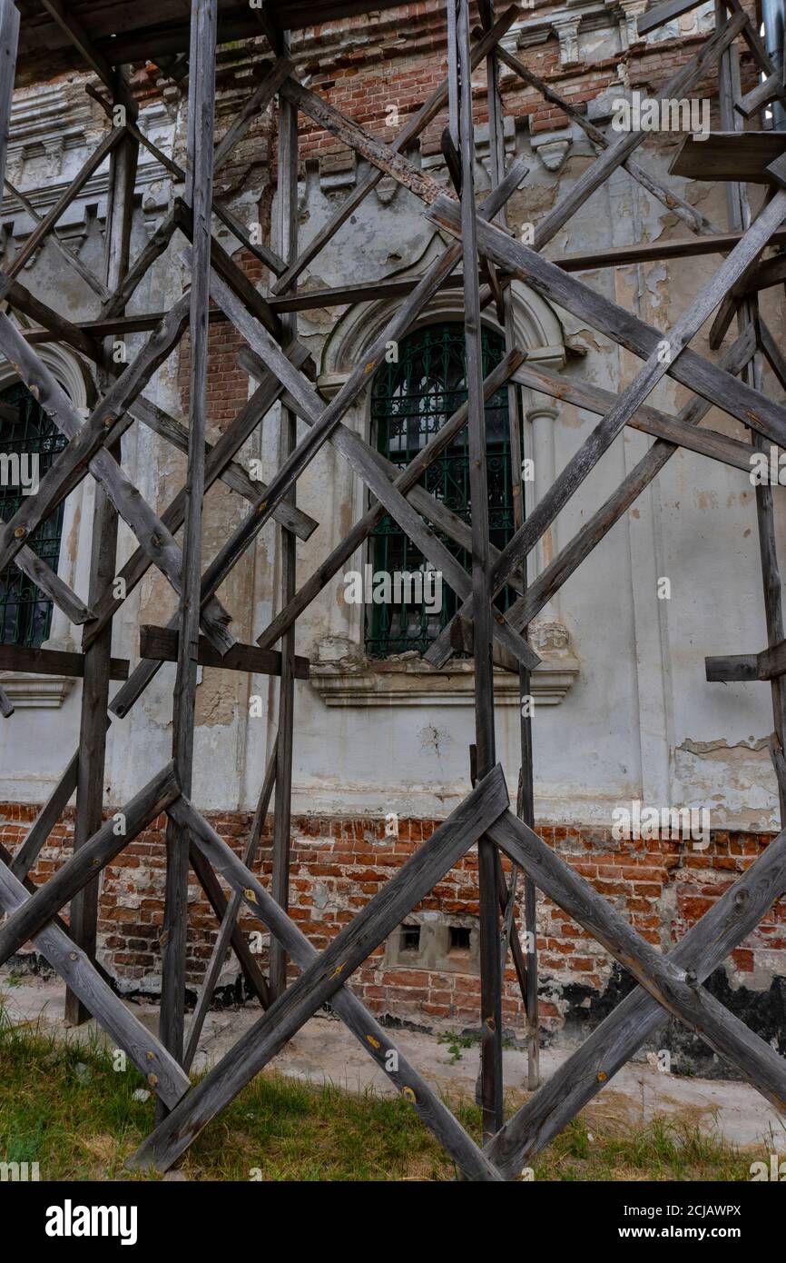photo restoration of the church, scaffolding Stock Photo - Alamy