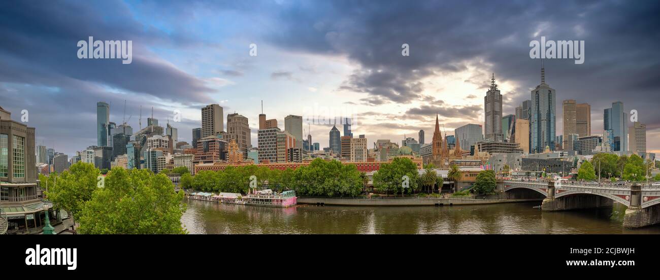 Melbourne skyline panoramic hi-res stock photography and images - Alamy
