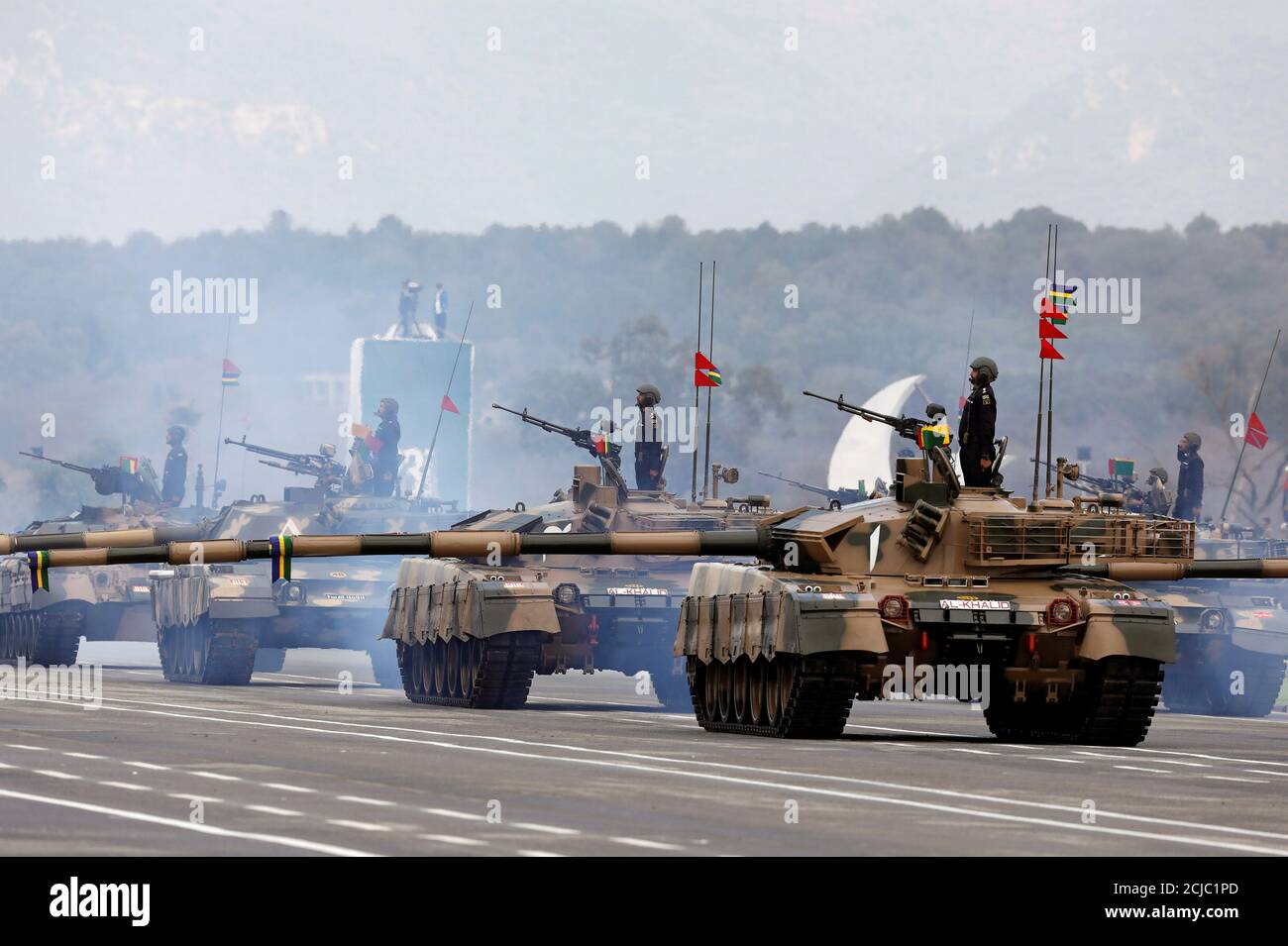 Pakistani tanks hi-res stock photography and images - Alamy