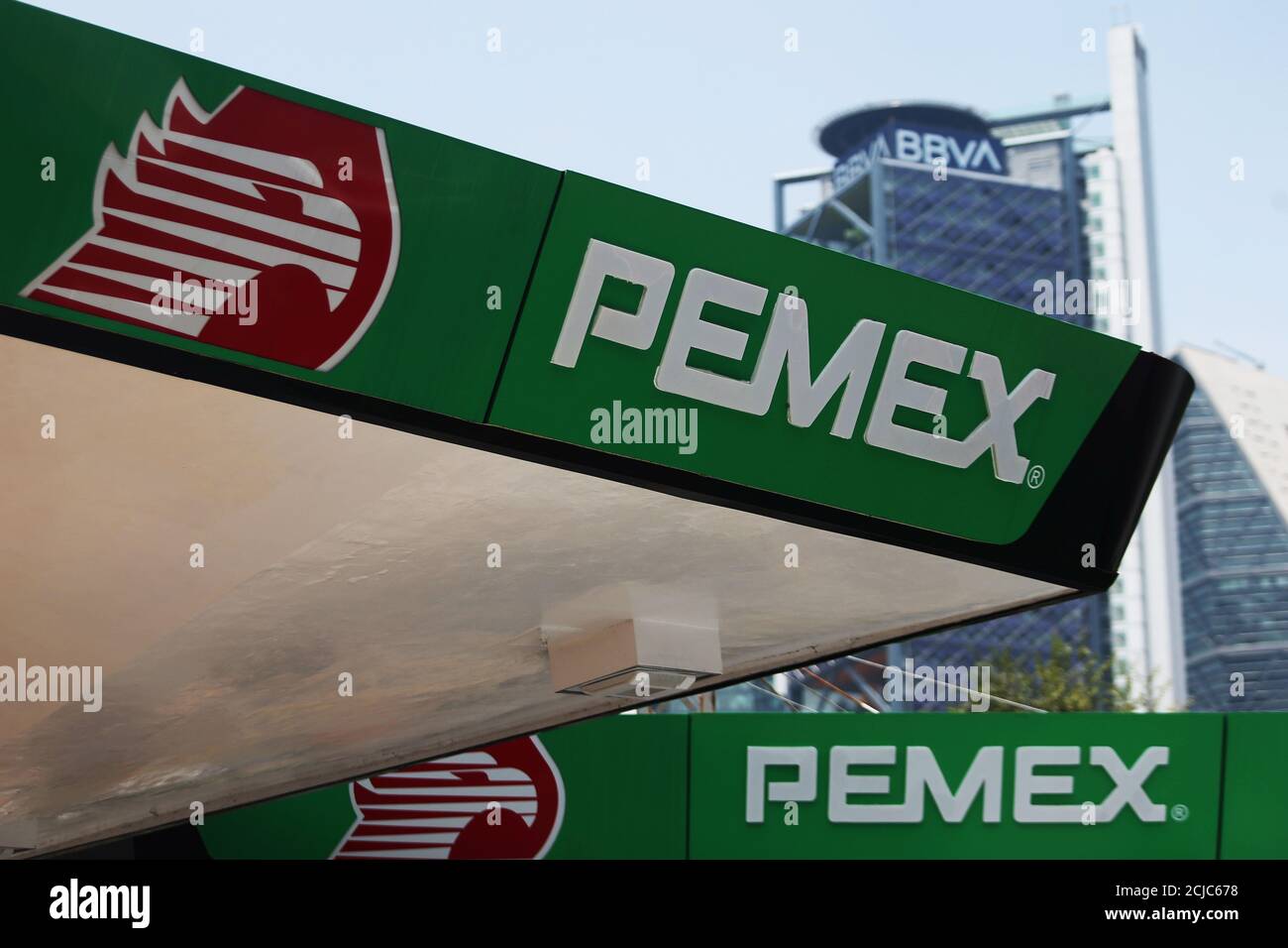 Pemex gas hi-res stock photography and images - Alamy