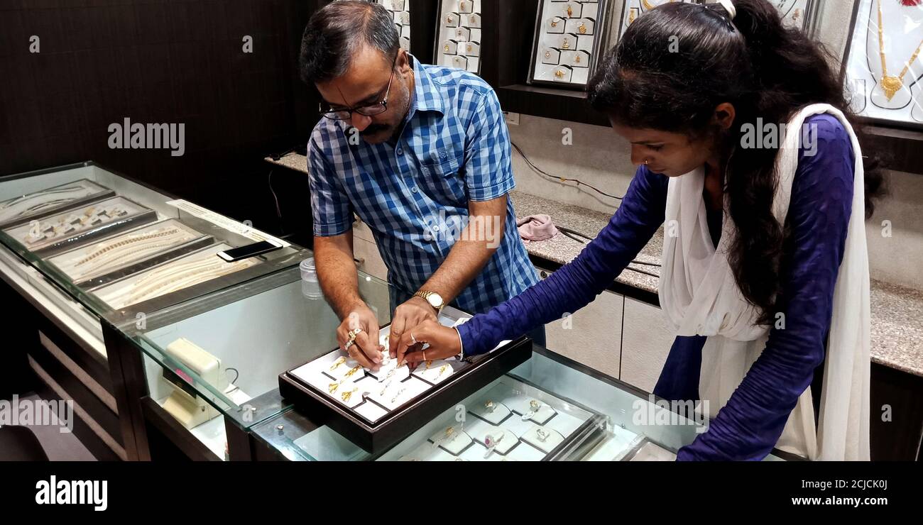 DISTRICT KATNI, INDIA - SEPTEMBER 18, 2019: Indian sales staff ...