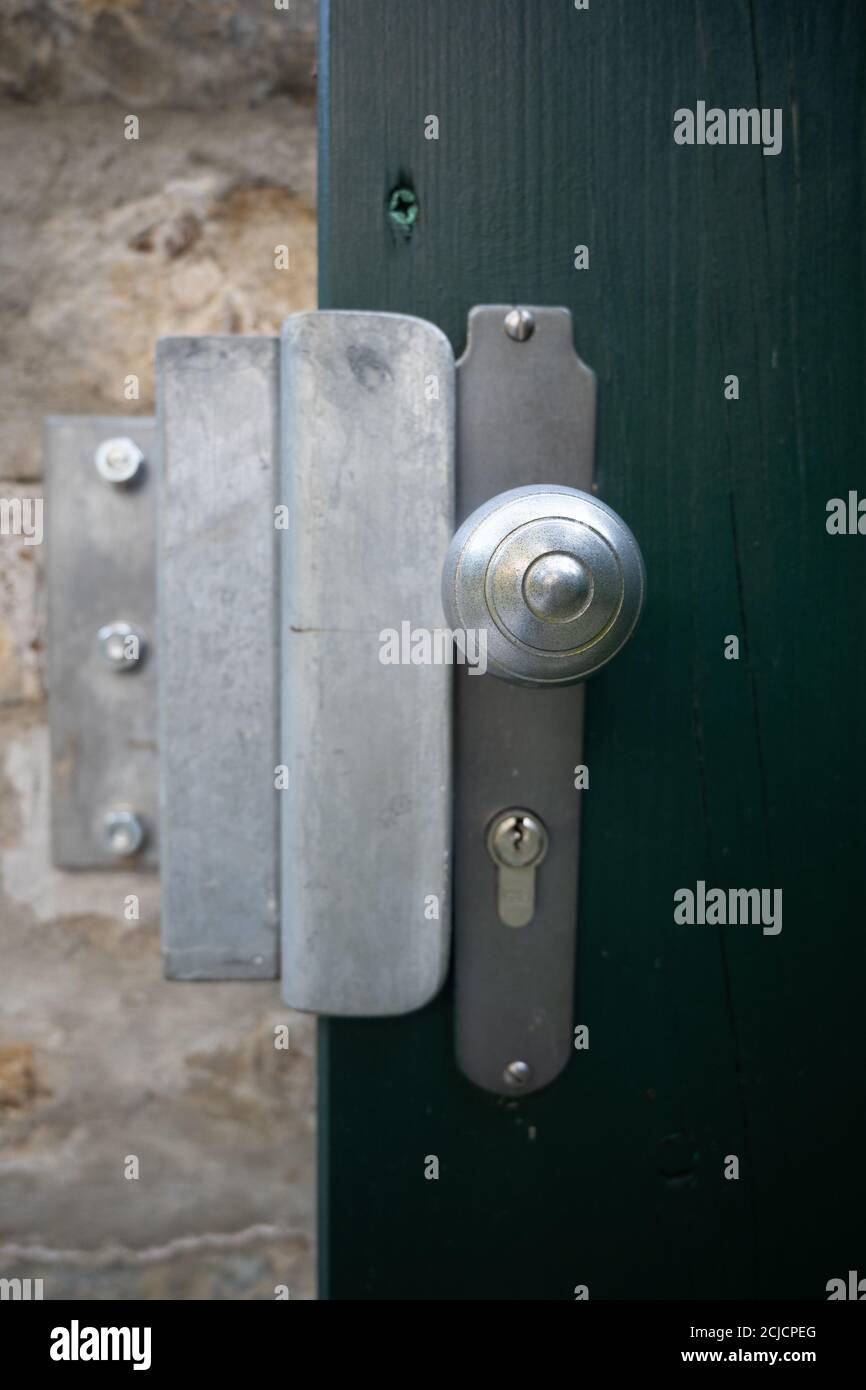 Vertical shot house entrance hi-res stock photography and images - Alamy