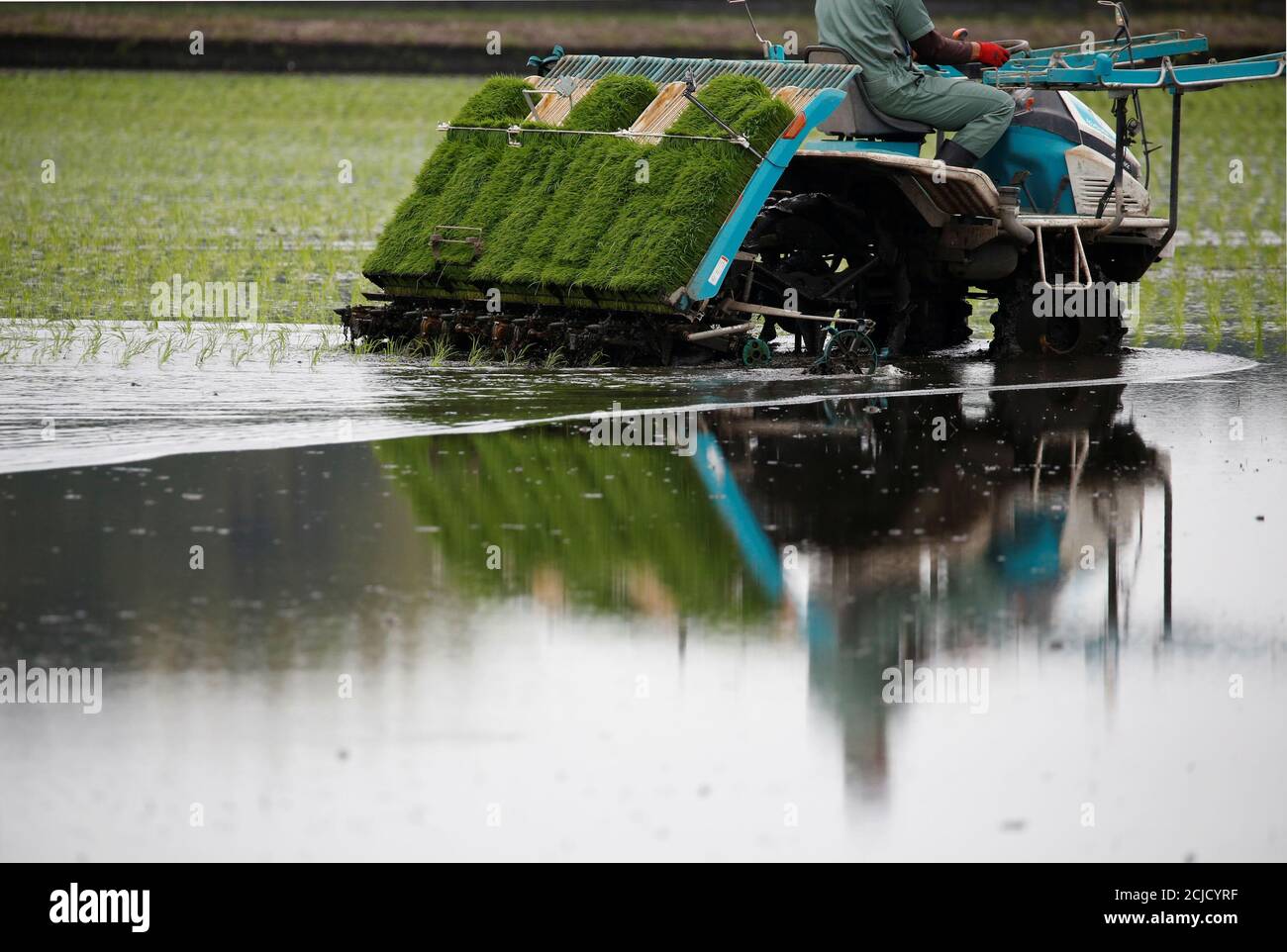 Japan rice planting machine hi-res stock photography and images - Alamy