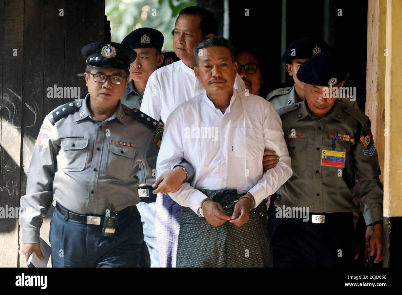 Aung zaw win hi-res stock photography and images - Alamy