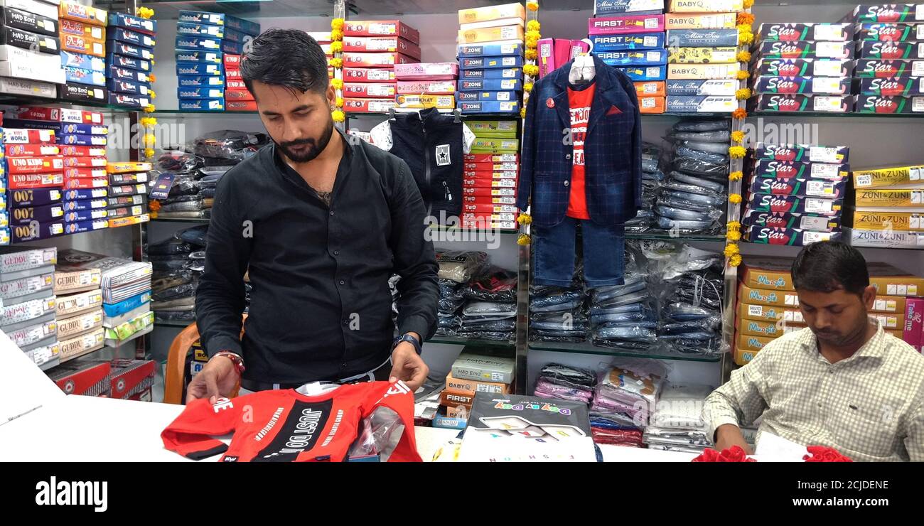 Salesman customer dress hi-res stock photography and images - Alamy