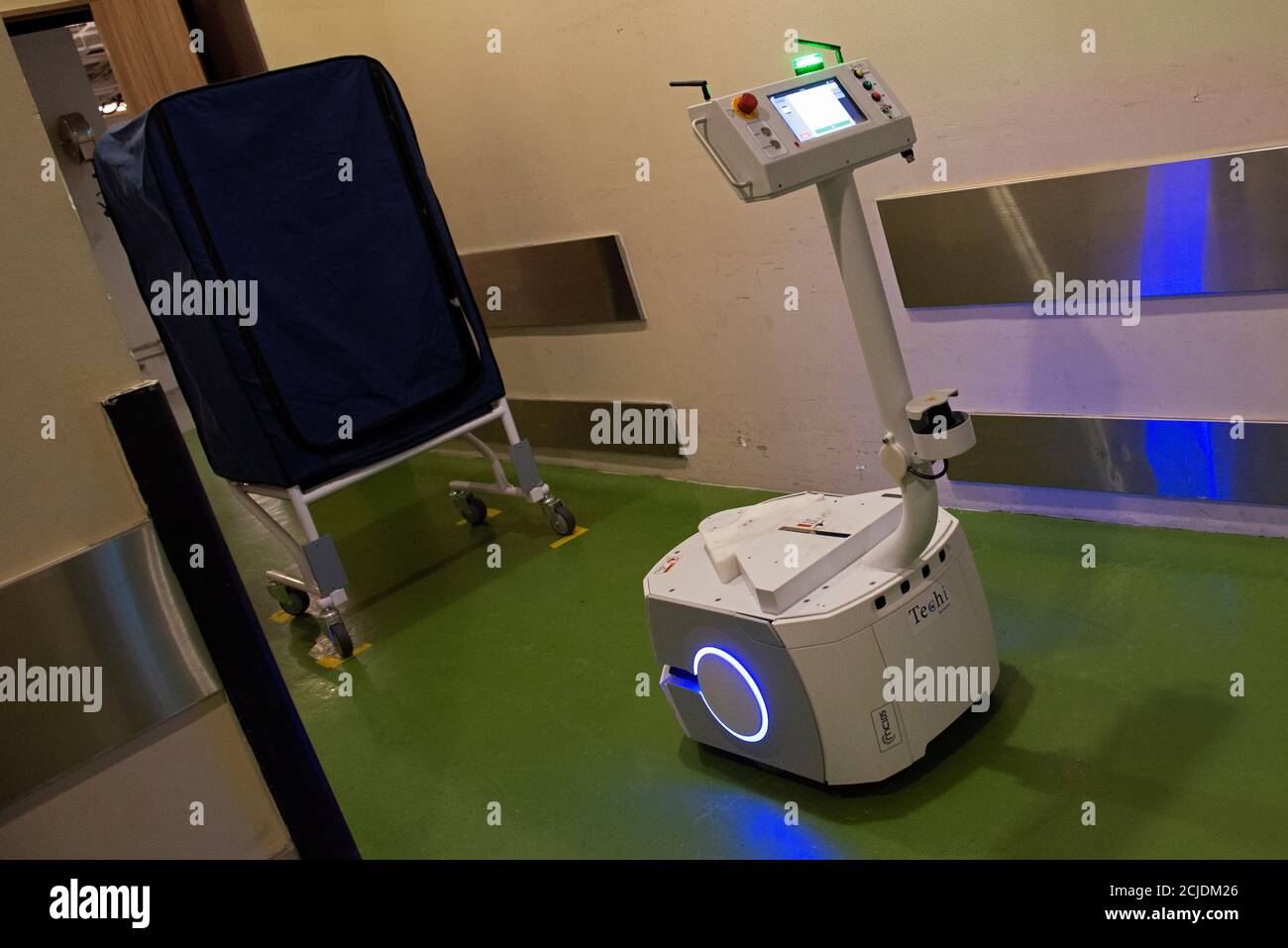 Bulky items hi-res stock photography and images - Alamy
