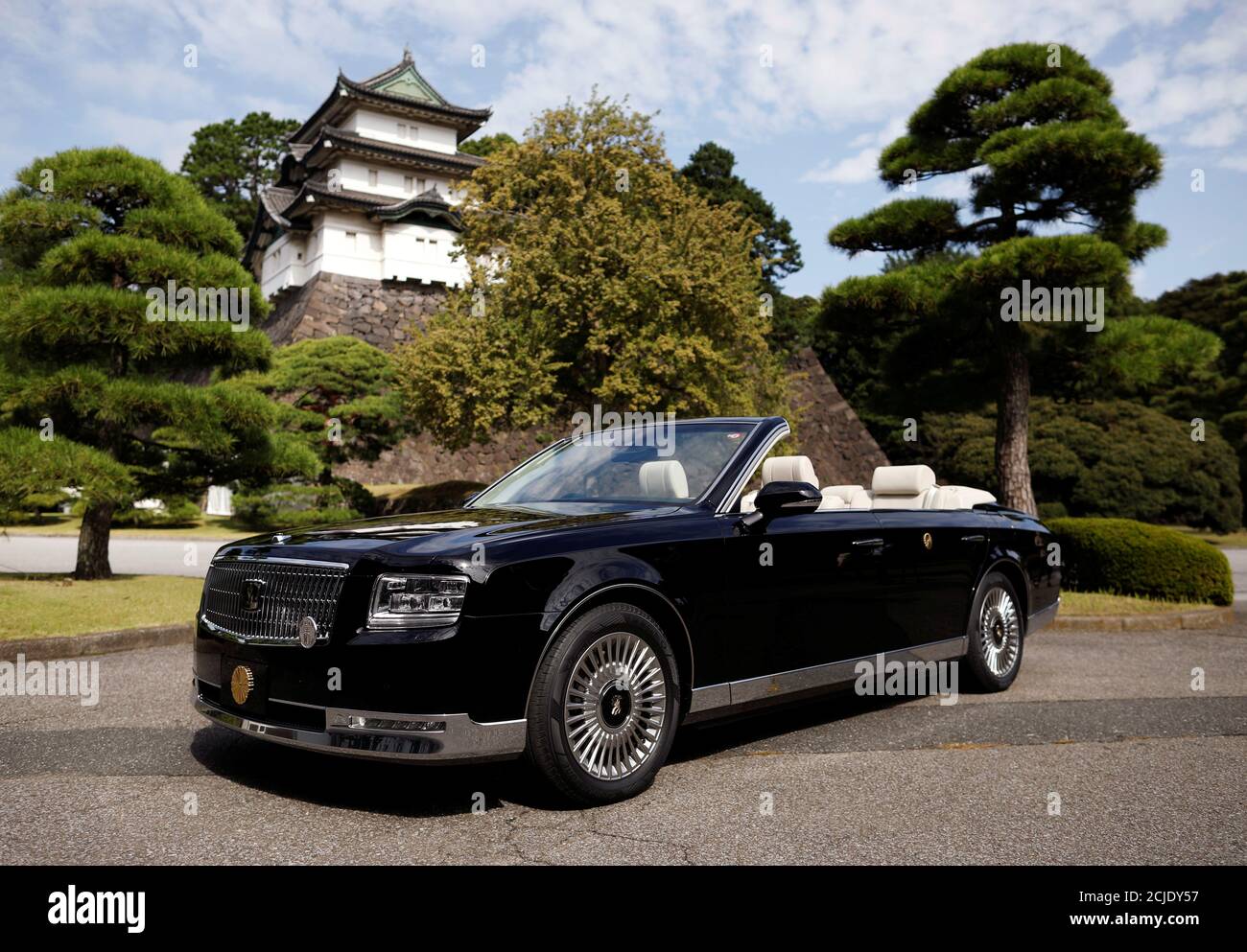 Toyota century car hi-res stock photography and images - Alamy