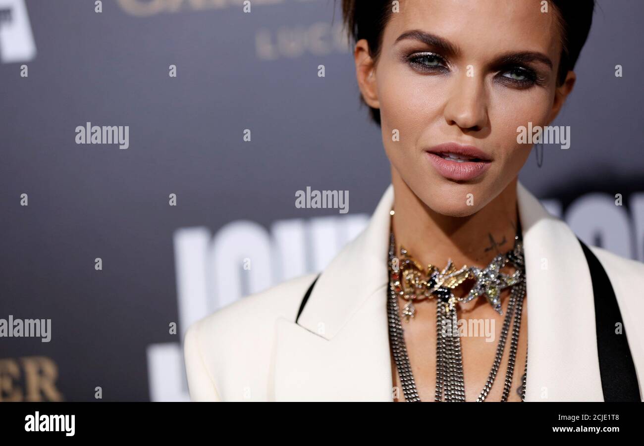 John wick chapter 2 premiere hi-res stock photography and images - Alamy