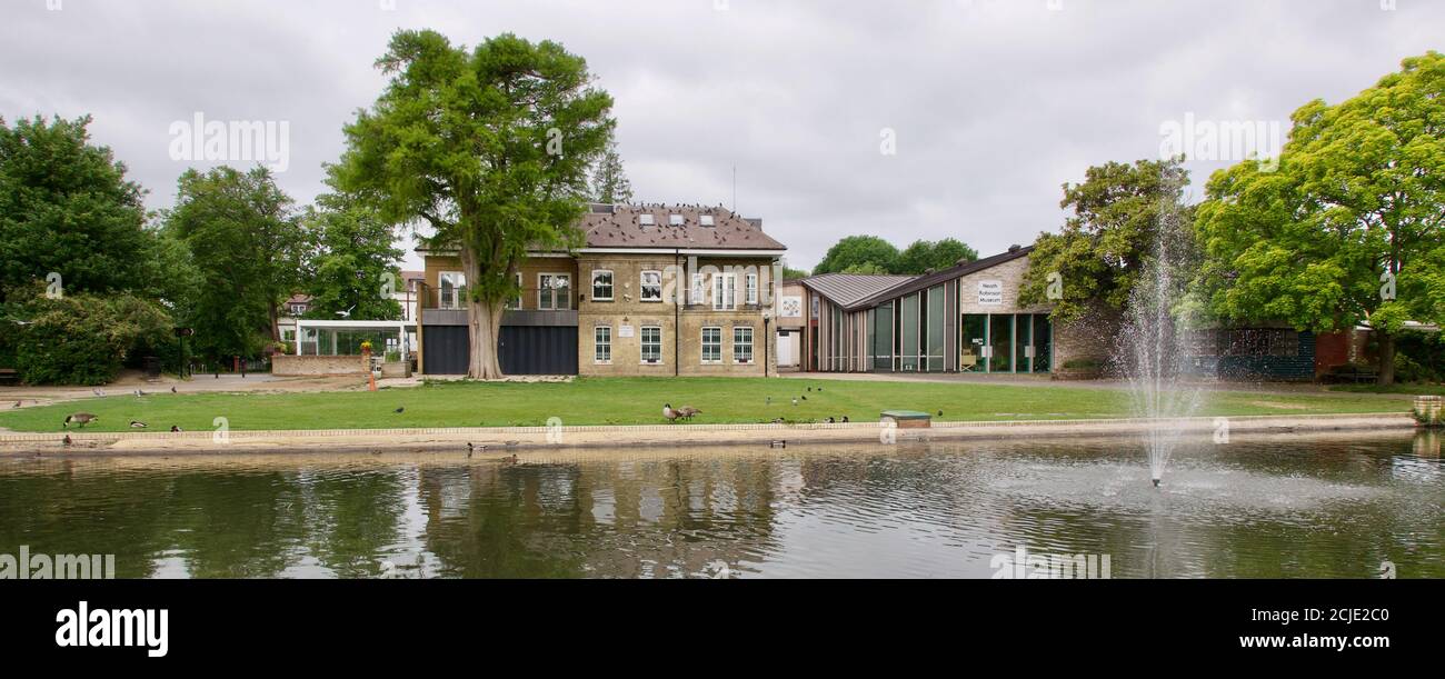 Pinner memorial park hi-res stock photography and images - Alamy