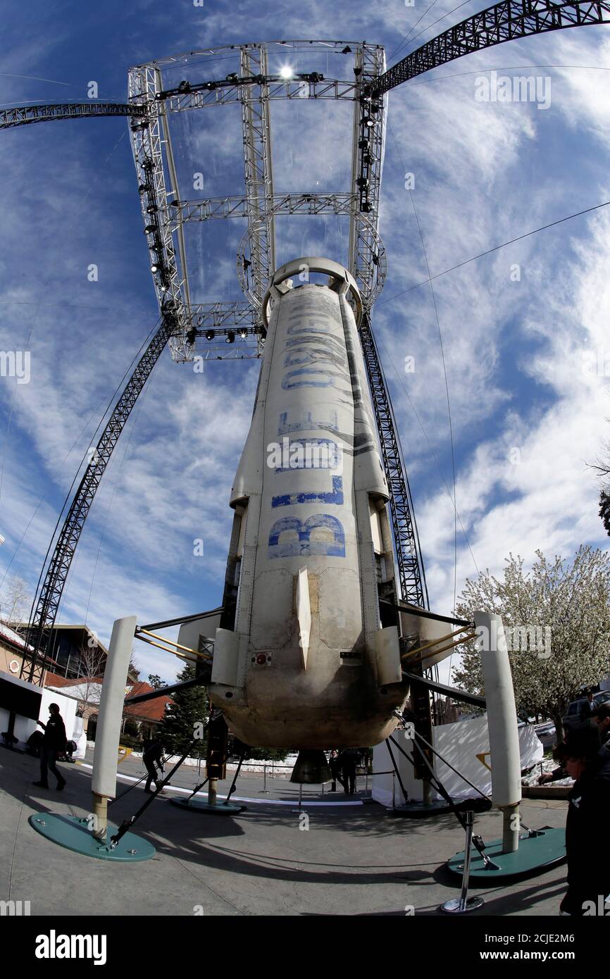 Blue origin new shepard rocket hi-res stock photography and images - Alamy