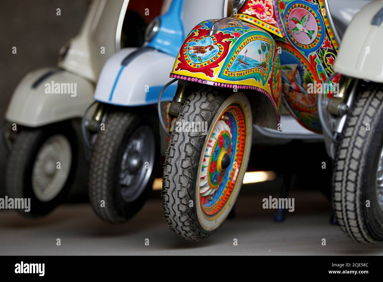 Scooter restoration hi-res stock photography and images - Alamy