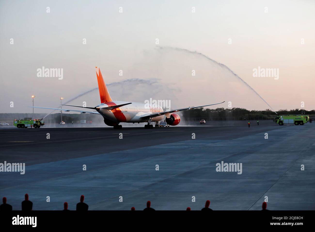 Water salute ceremony hi-res stock photography and images - Alamy