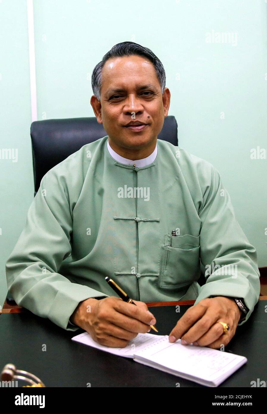 Aung naing oo hi-res stock photography and images - Alamy