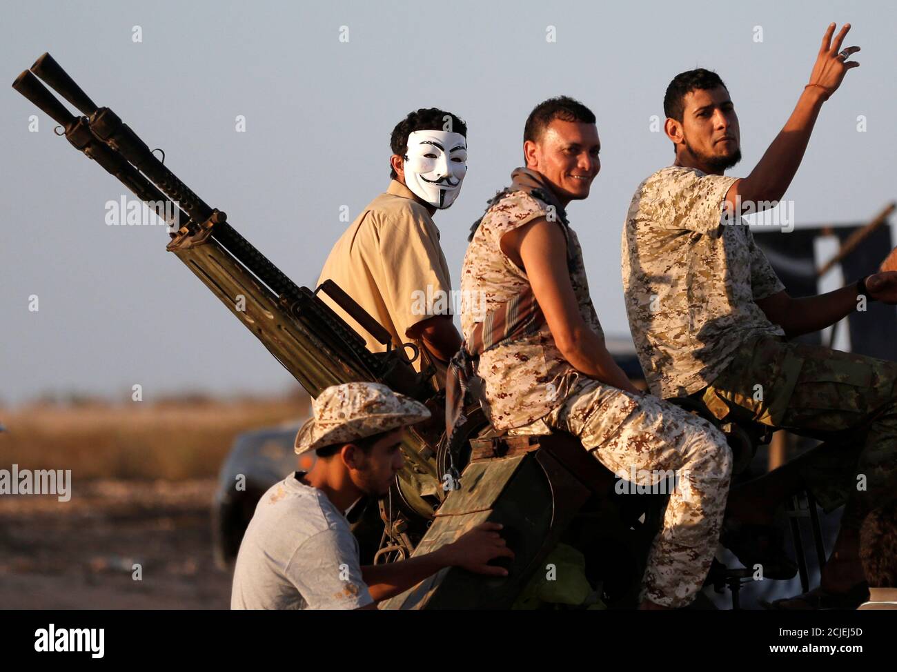 Islamic state fighters mask hi-res stock photography and images - Alamy