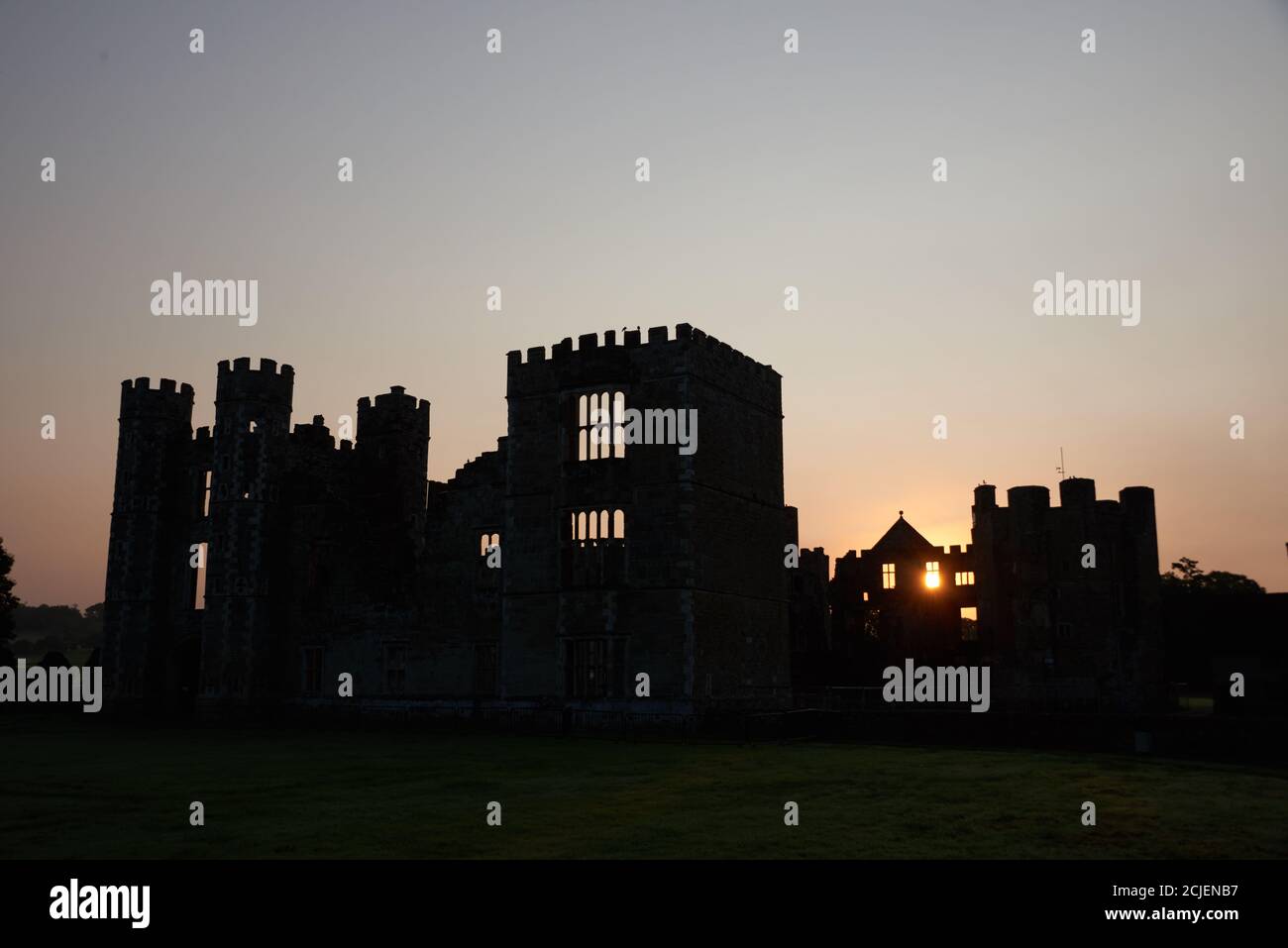 Cowdray heritage in morning sun hi-res stock photography and images - Alamy