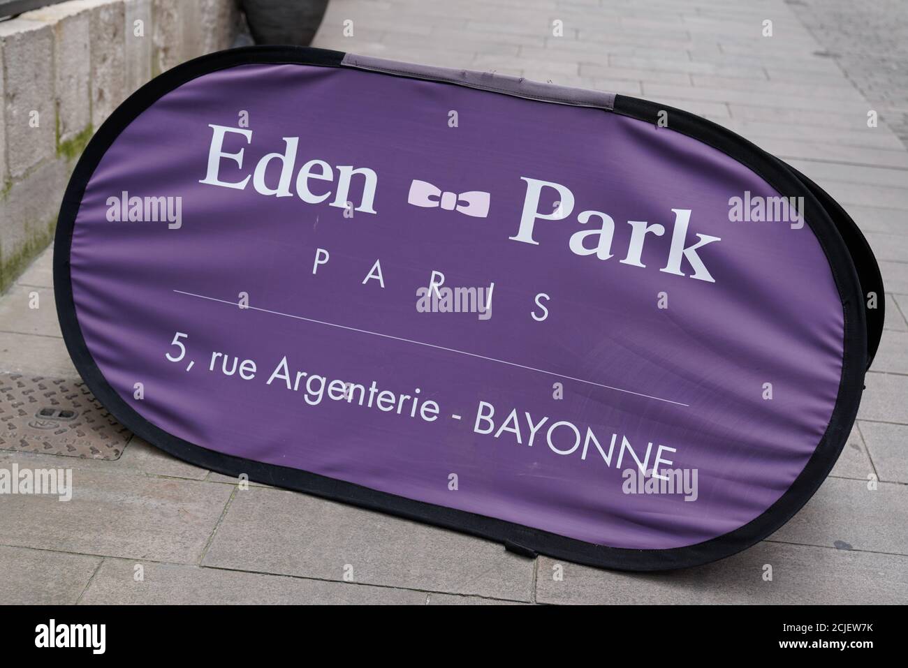 Bayonne , Aquitaine / France - 09 02 2020 : eden Park logo sign shop on ...