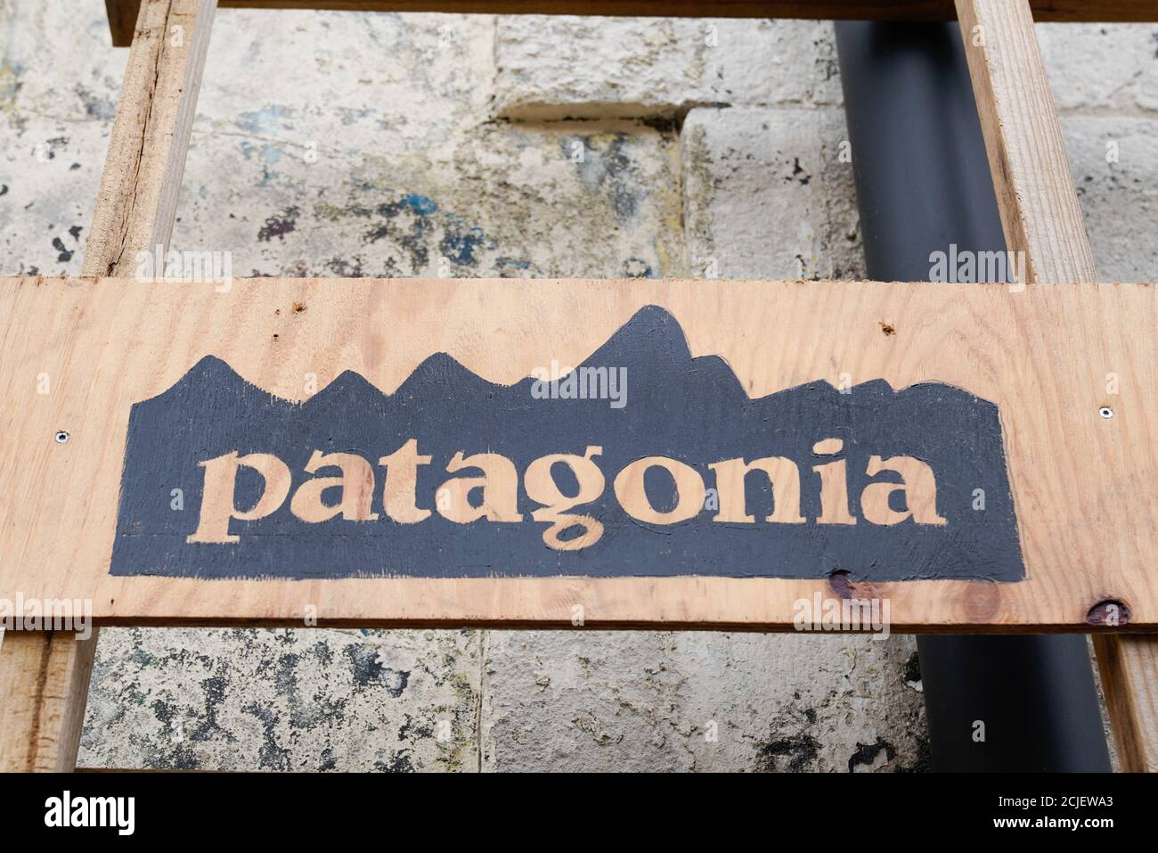 Patagonia clothing fashion hi-res stock photography and images - Alamy