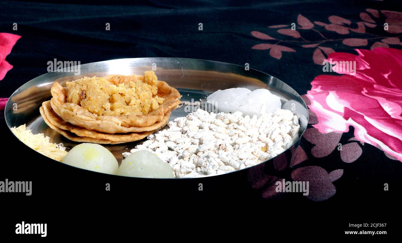 Rava puri hi-res stock photography and images - Alamy