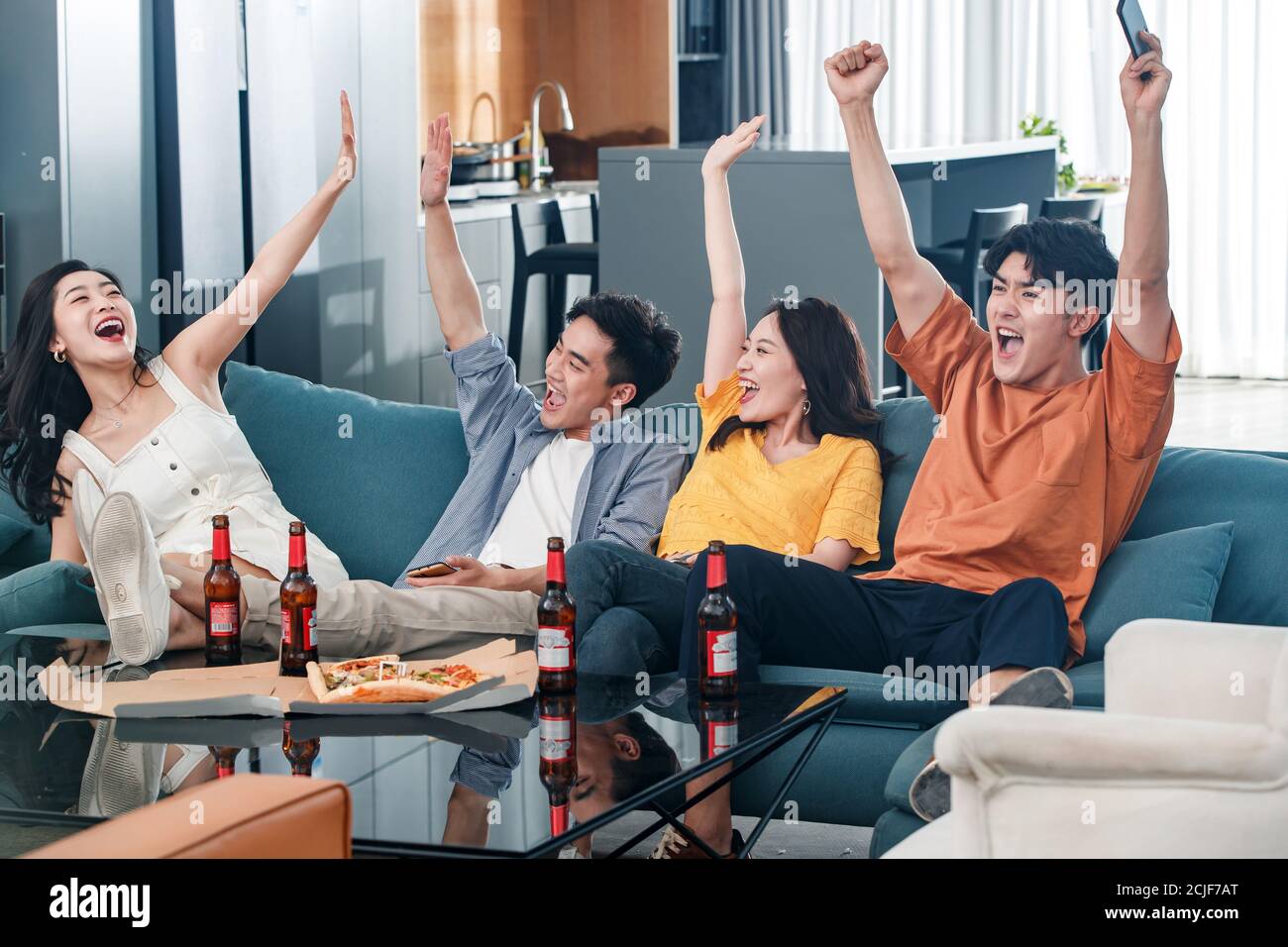 Pizza friends still hi-res stock photography and images - Alamy