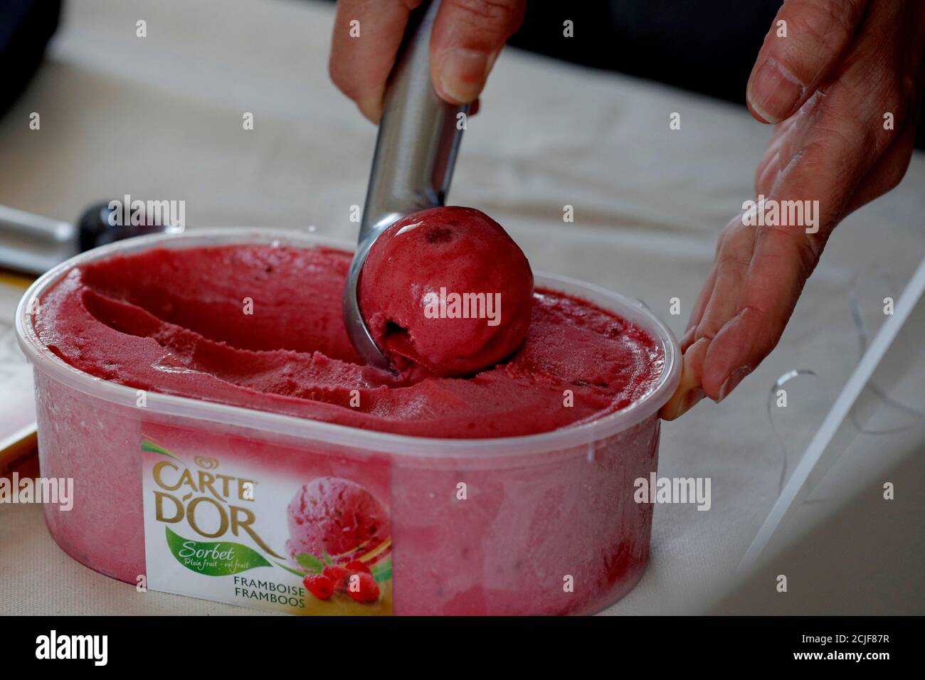 Carte d'or ice cream hi-res stock photography and images - Alamy