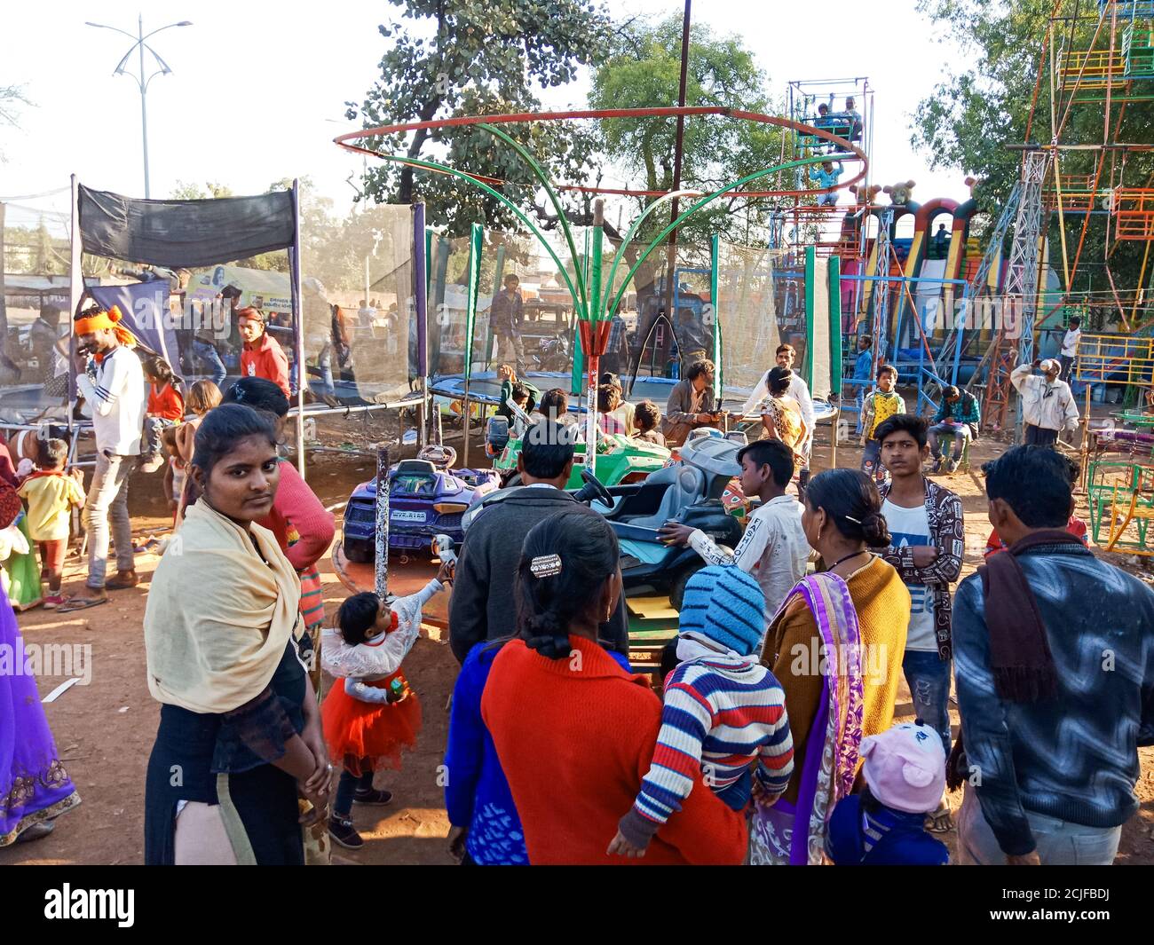 DISTRICT KATNI, INDIA - FEBRUARY 02, 2020: Indian poor people crowd ...