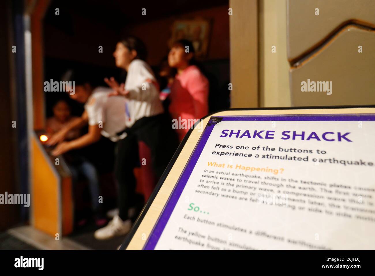 Earthquake test hi-res stock photography and images - Alamy