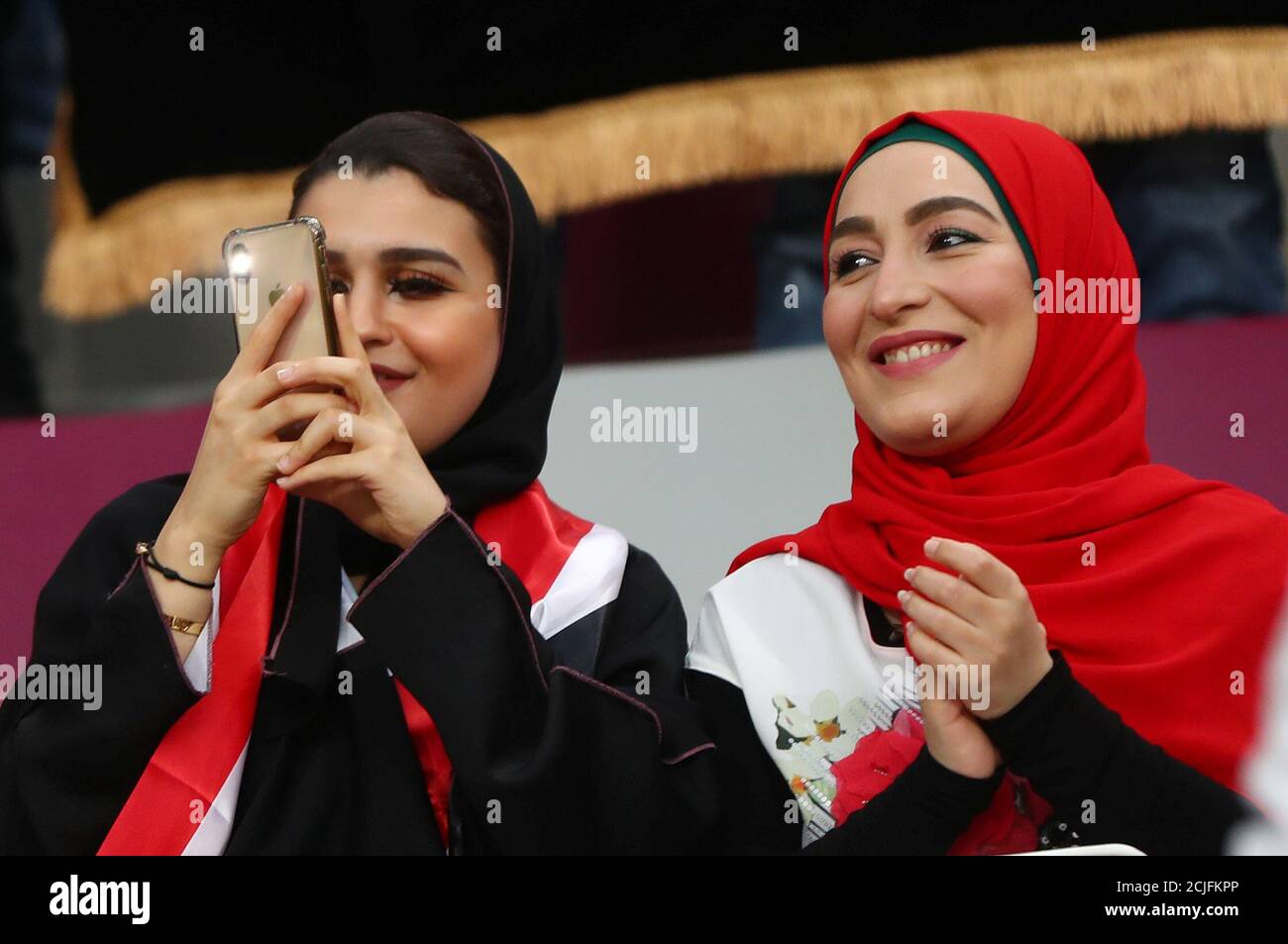 Middle east football fans uae hi-res stock photography and images - Alamy