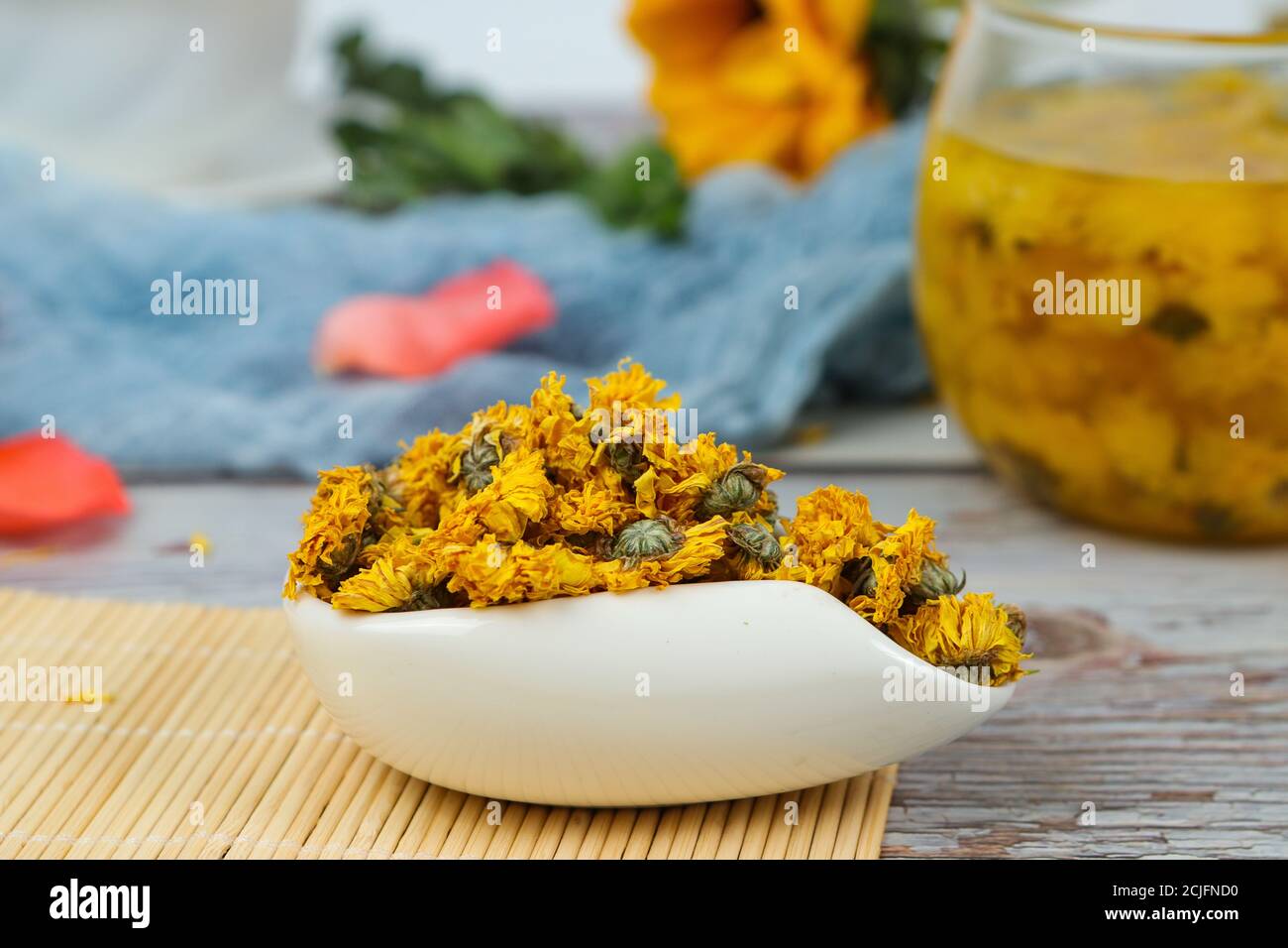 Chinese chrysanthemum tea hi-res stock photography and images - Alamy