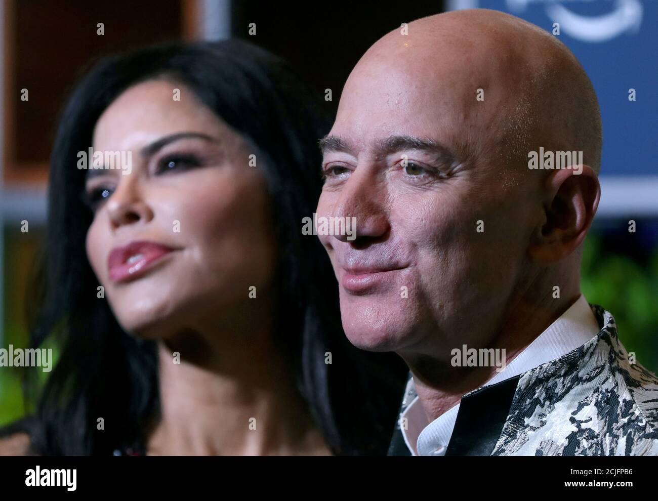Lauren sanchez and jeff bezos hi-res stock photography and images - Alamy