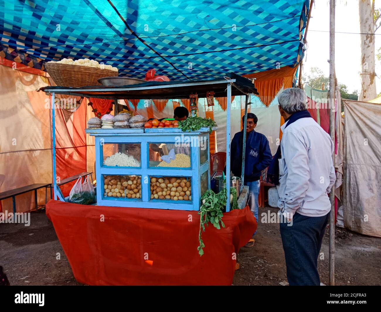 DISTRICT KATNI, INDIA - FEBRUARY 02, 2020: Indian Panipuri carriage ...