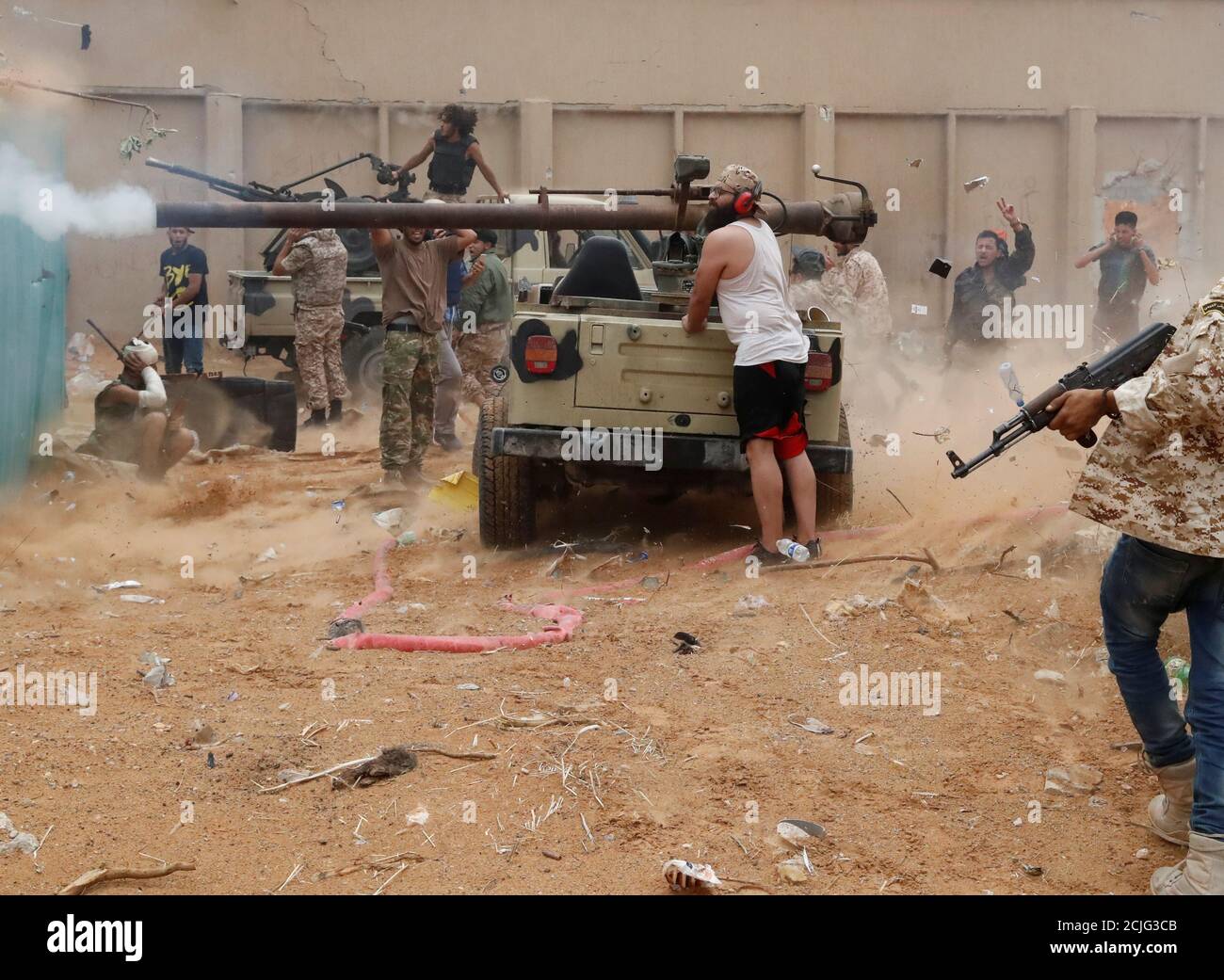 Recoilless rifle hi-res stock photography and images - Alamy