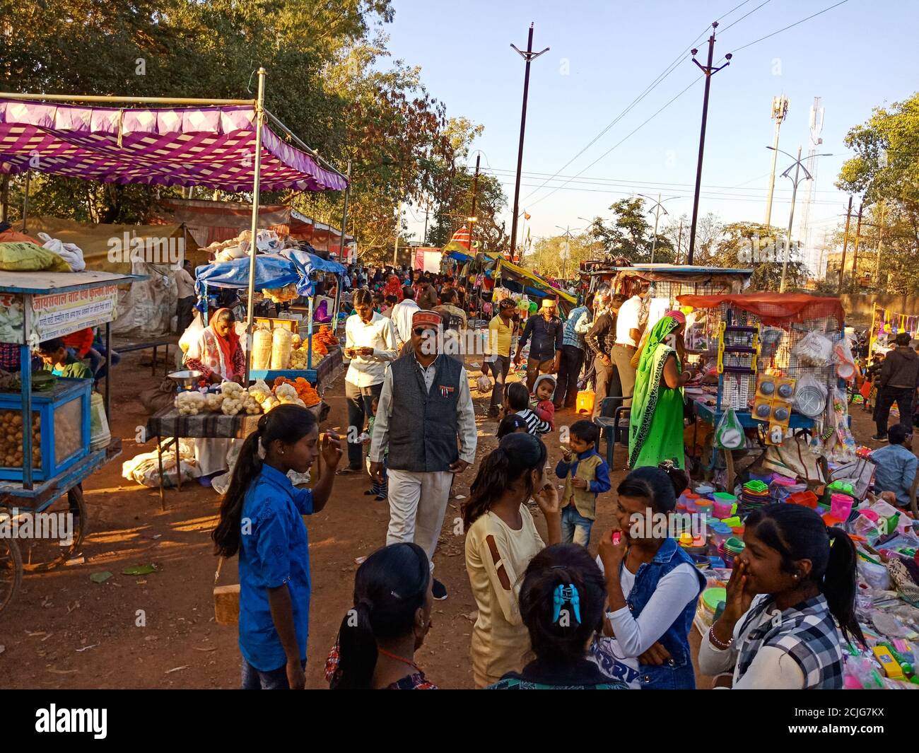 DISTRICT KATNI, INDIA - FEBRUARY 02, 2020: Indian village people crowd ...