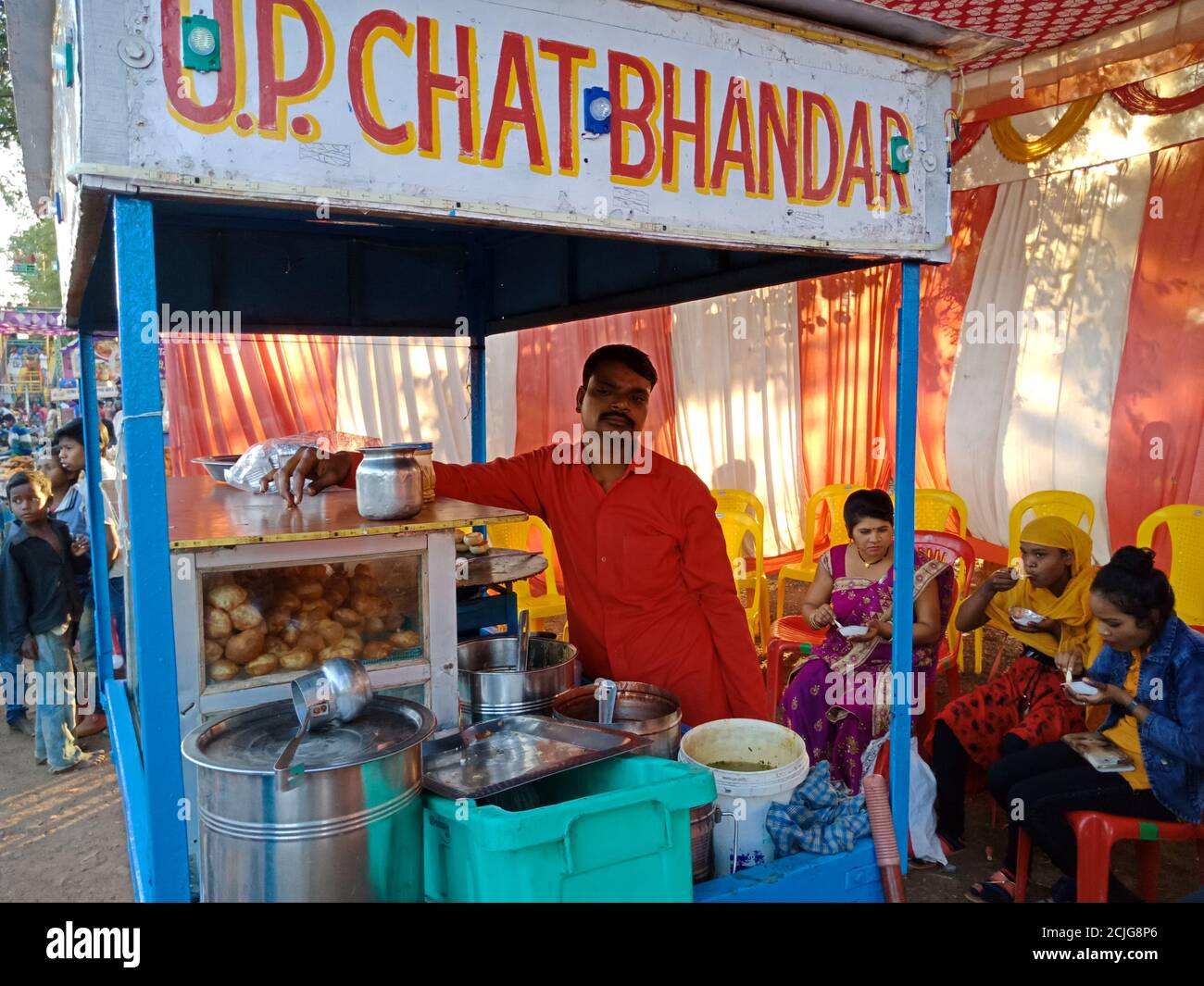 DISTRICT KATNI, INDIA - FEBRUARY 02, 2020: an As man making Aloo Chat ...