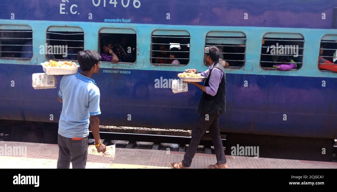 India food vendor train hi-res stock photography and images - Alamy