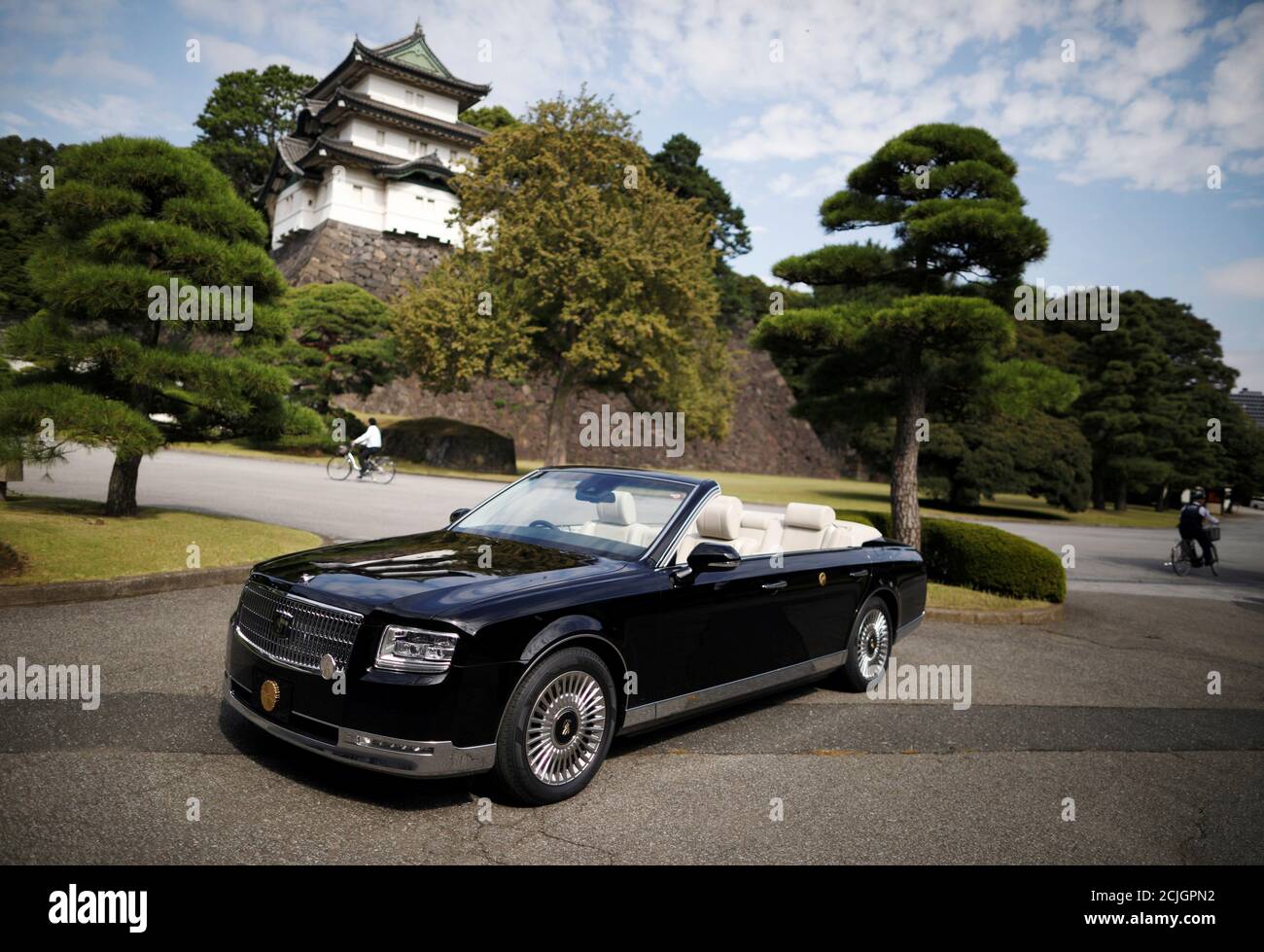 Toyota century car hi-res stock photography and images - Alamy