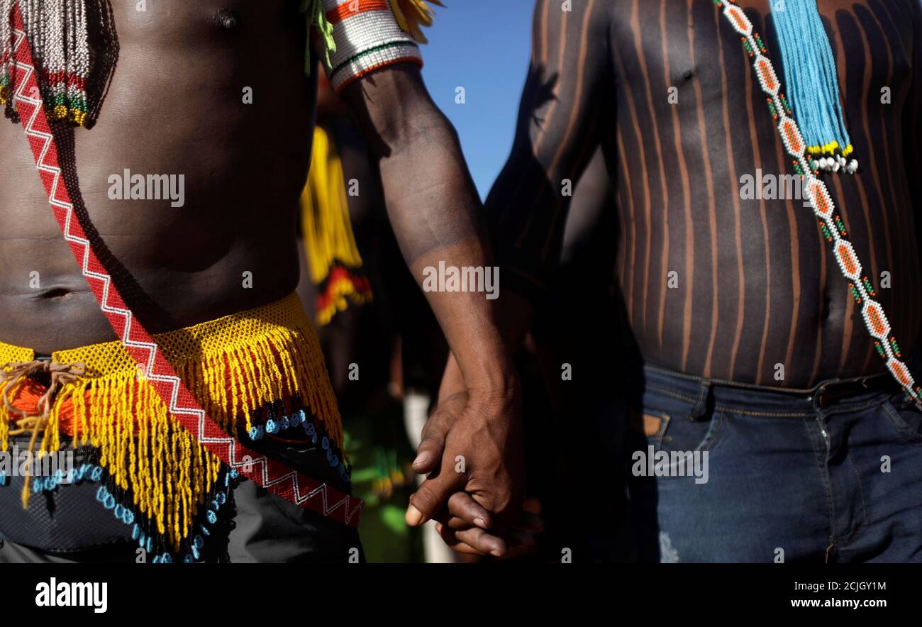 Kayapo dance hi-res stock photography and images - Alamy