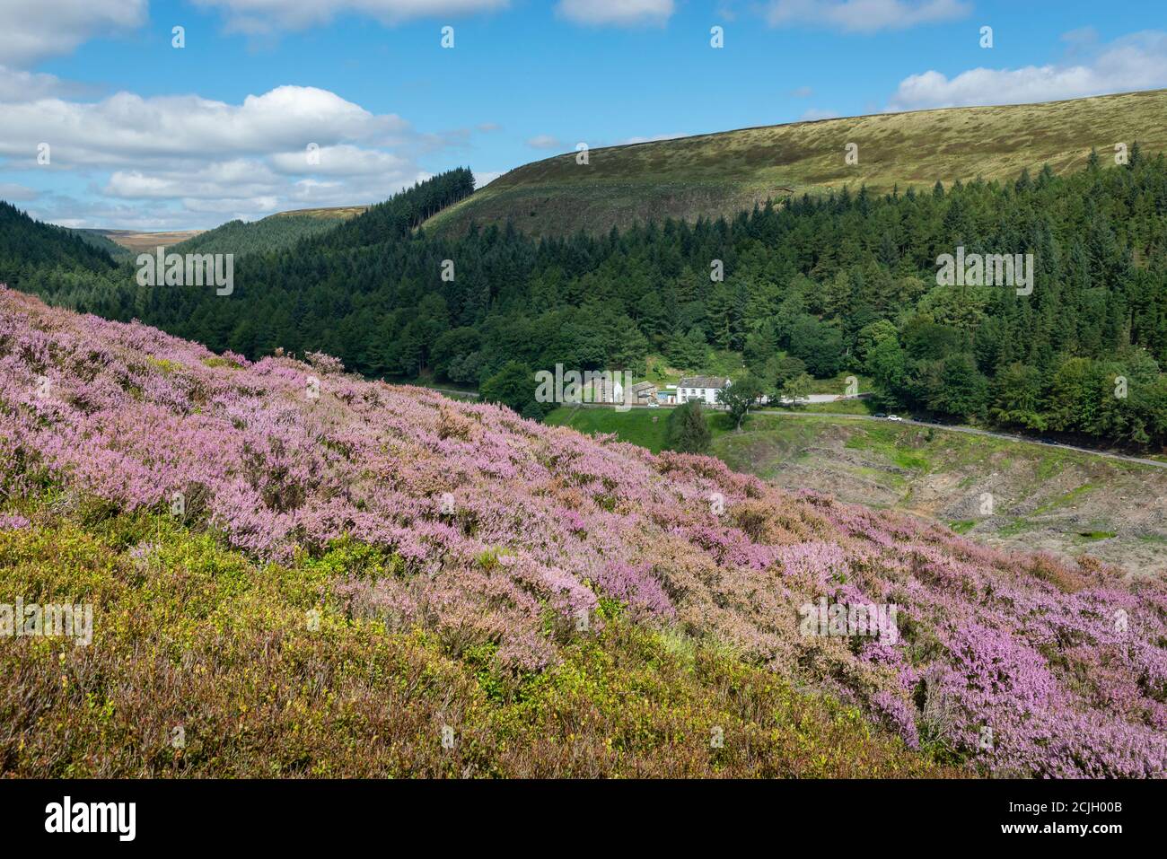 Snake road peak district hi-res stock photography and images - Alamy