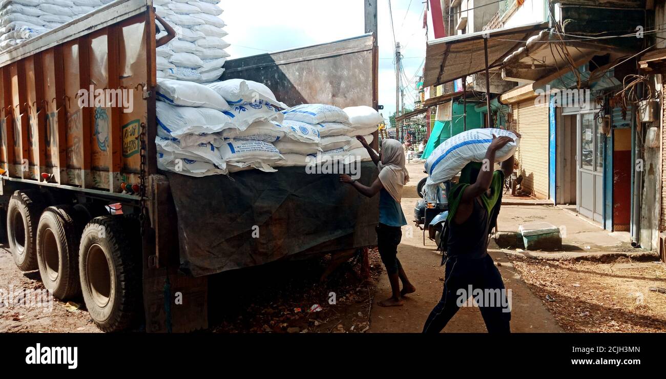 Carrying sack rural india hi-res stock photography and images - Alamy
