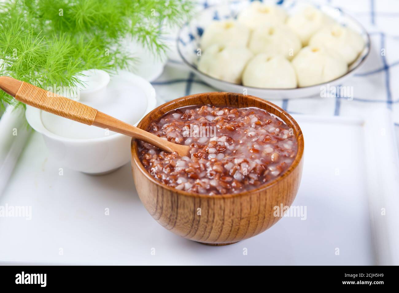 Purple rice hi-res stock photography and images - Alamy