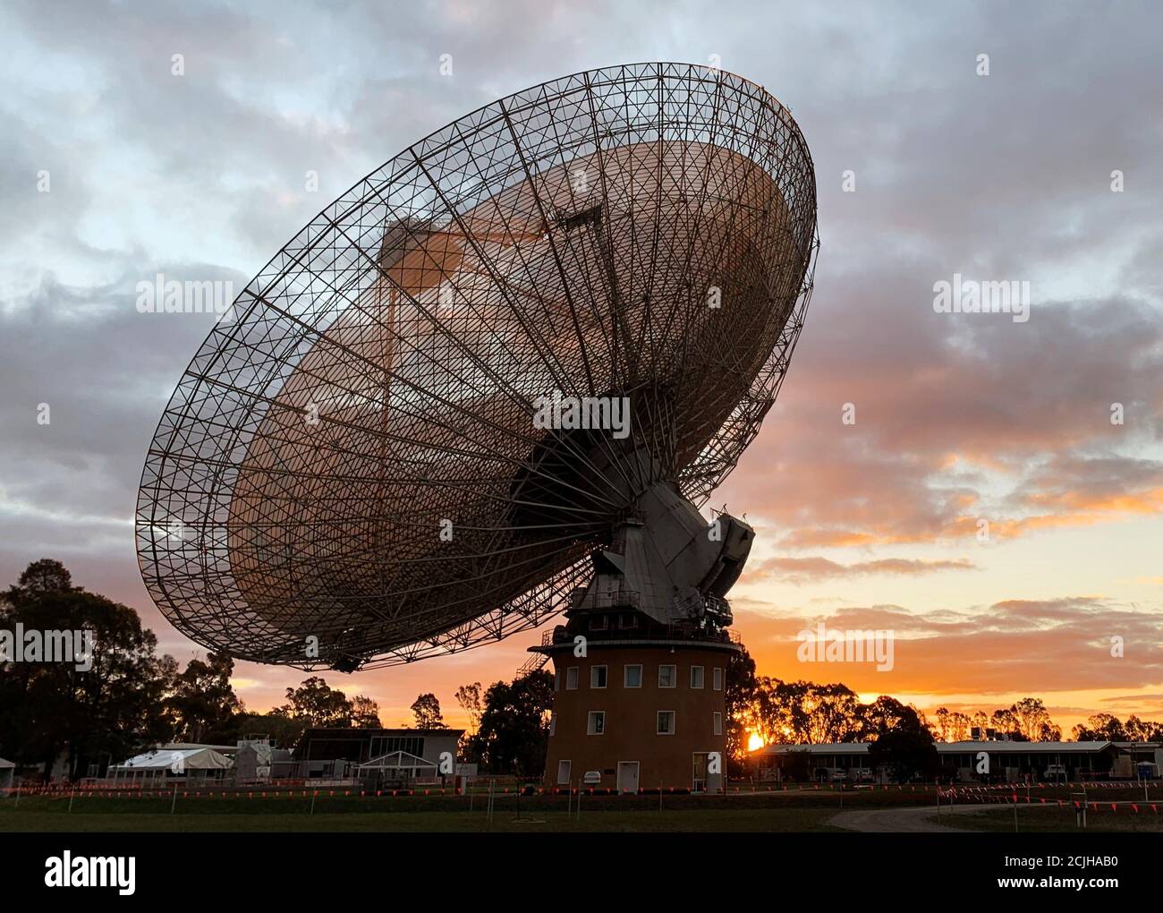Parkes observatory telescope hi-res stock photography and images - Alamy