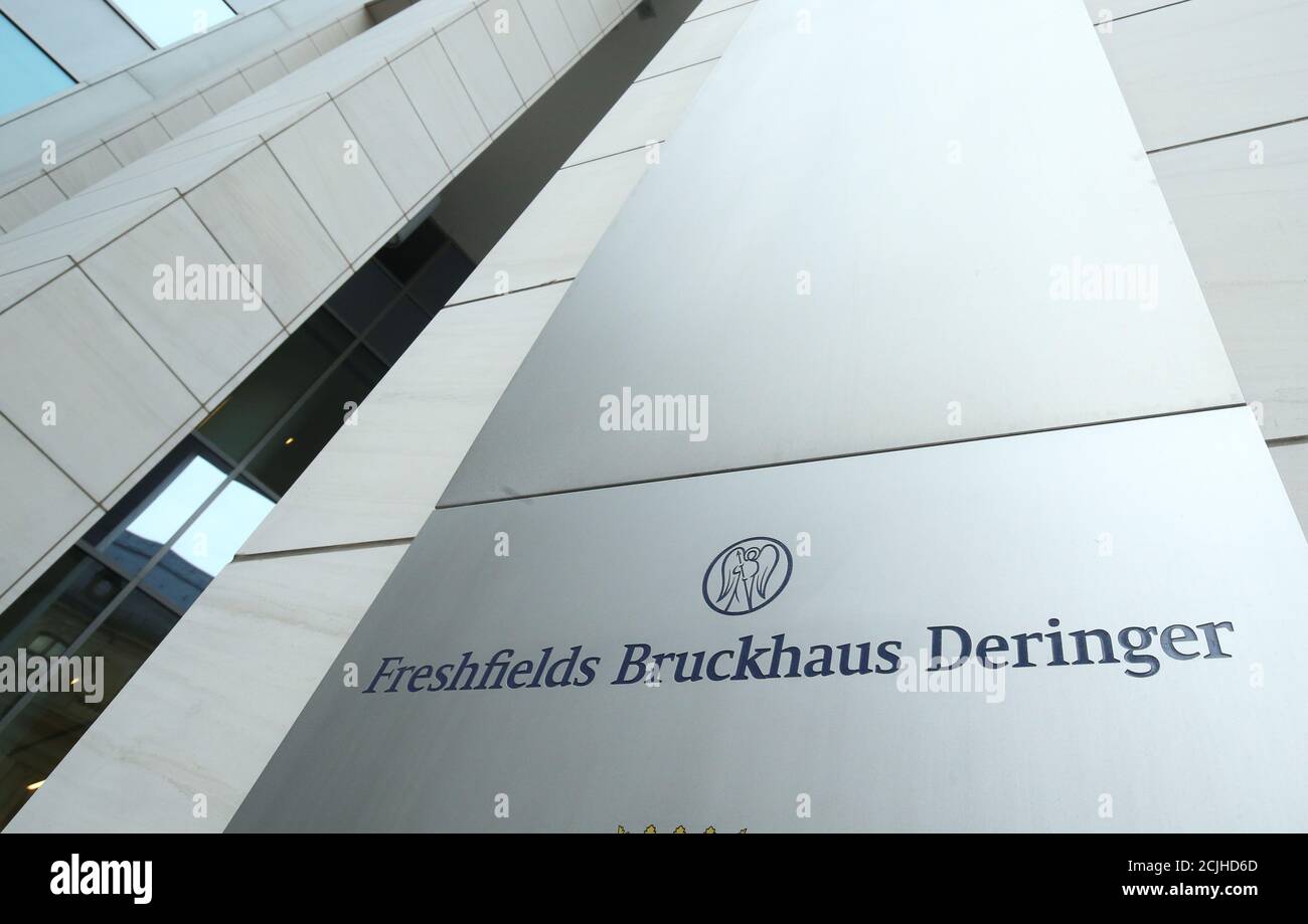 Freshfields bruckhaus deringer logo hi-res stock photography and images ...
