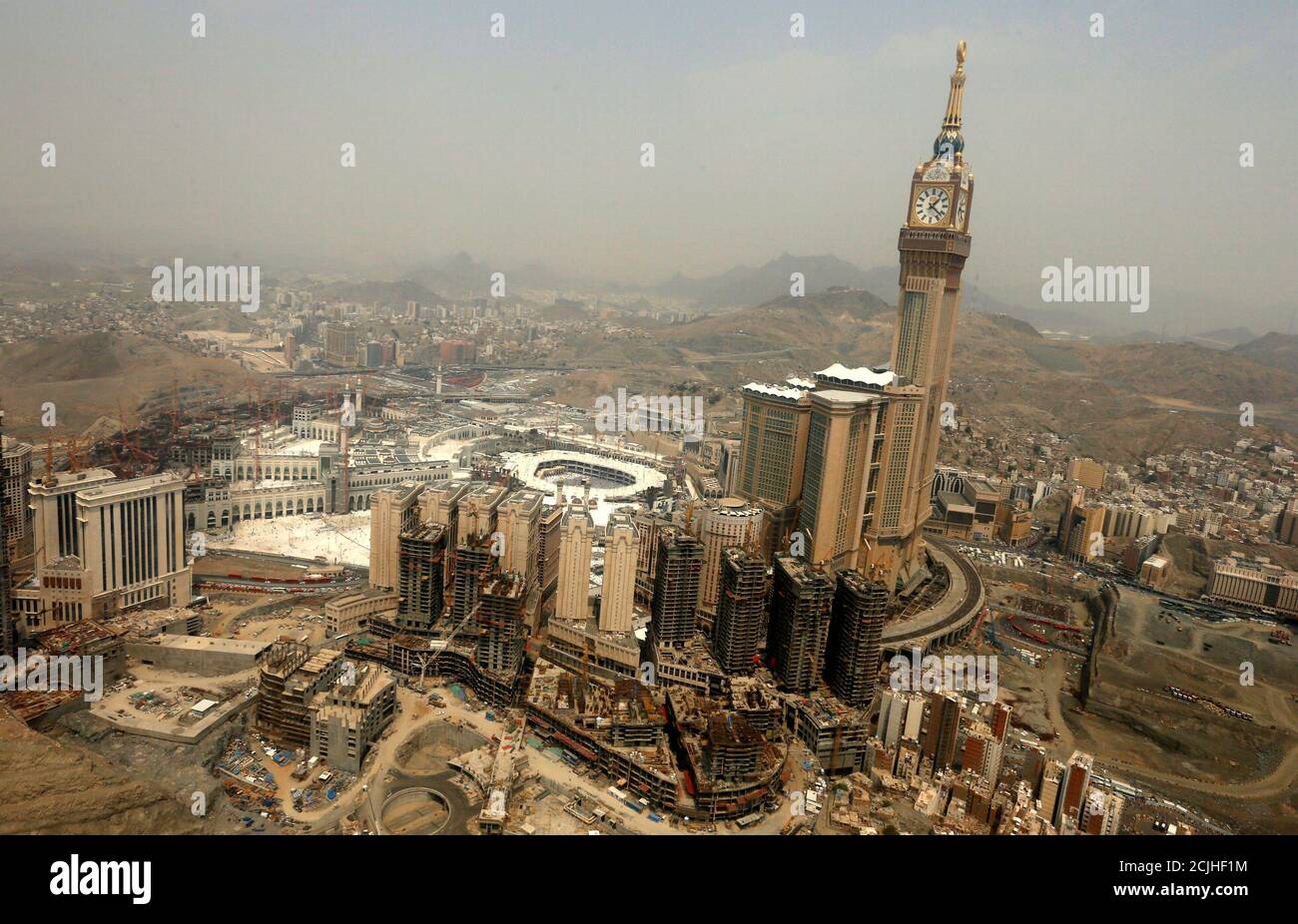 View of the al masjid al haram in mecca hi-res stock photography and ...