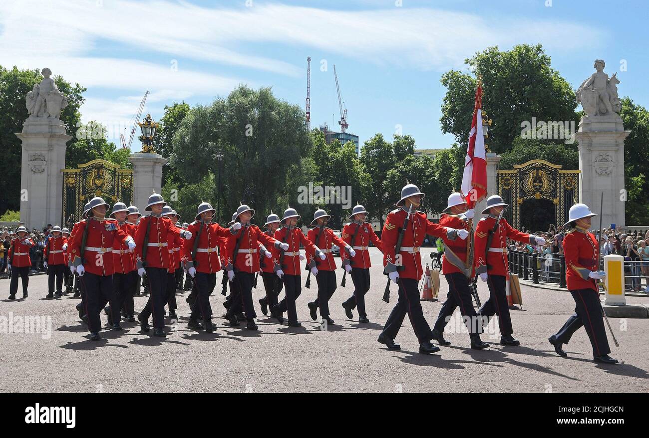 First female infantry hi-res stock photography and images - Alamy