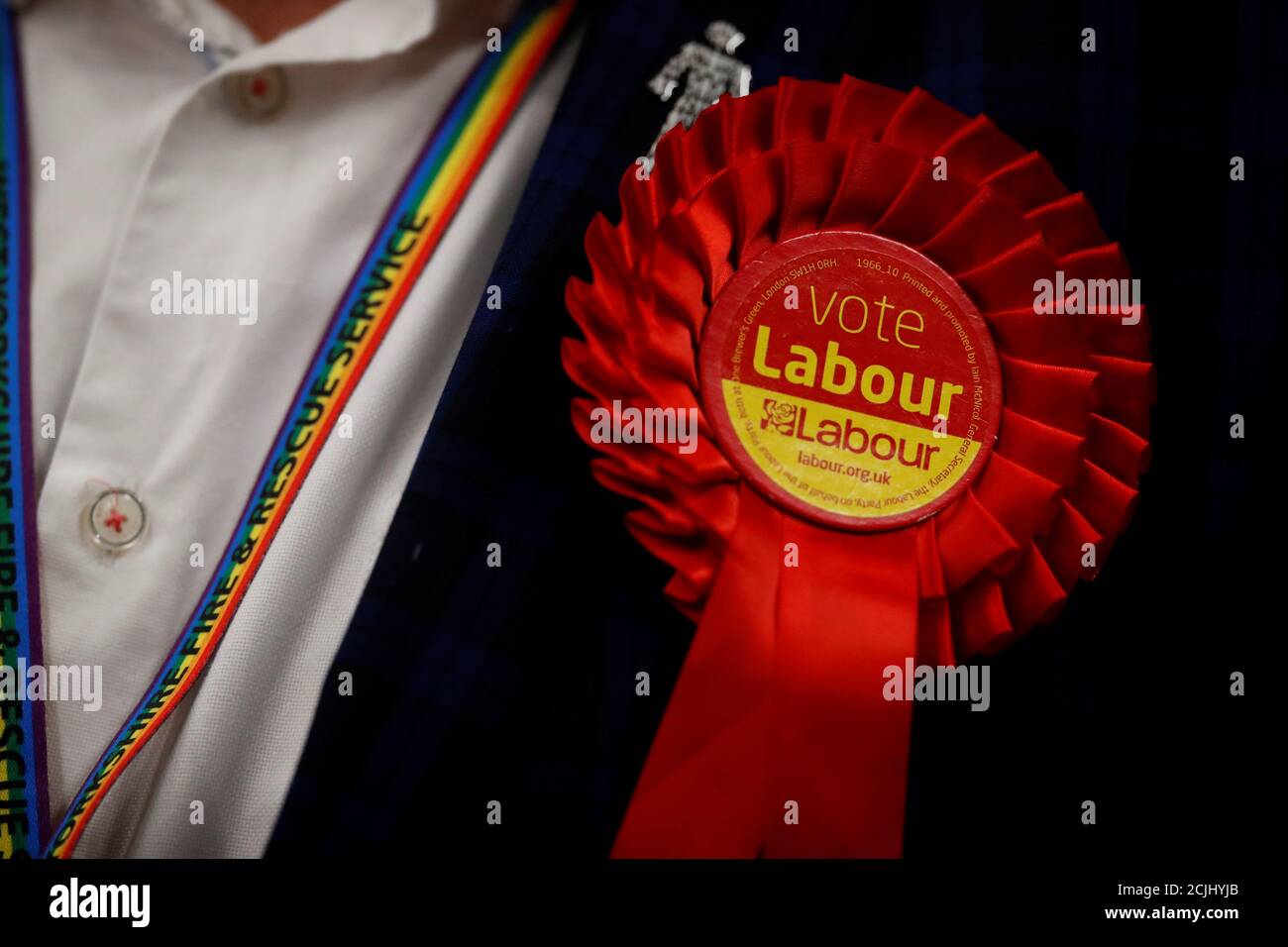 Labour party rosette hi-res stock photography and images - Alamy